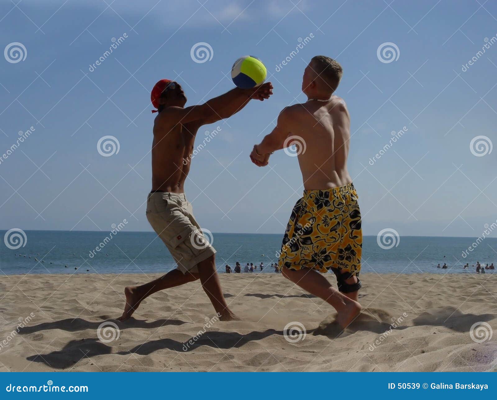 Strand-Volleyball stockbild. Bild von männer, schlagen, trainieren - 50539