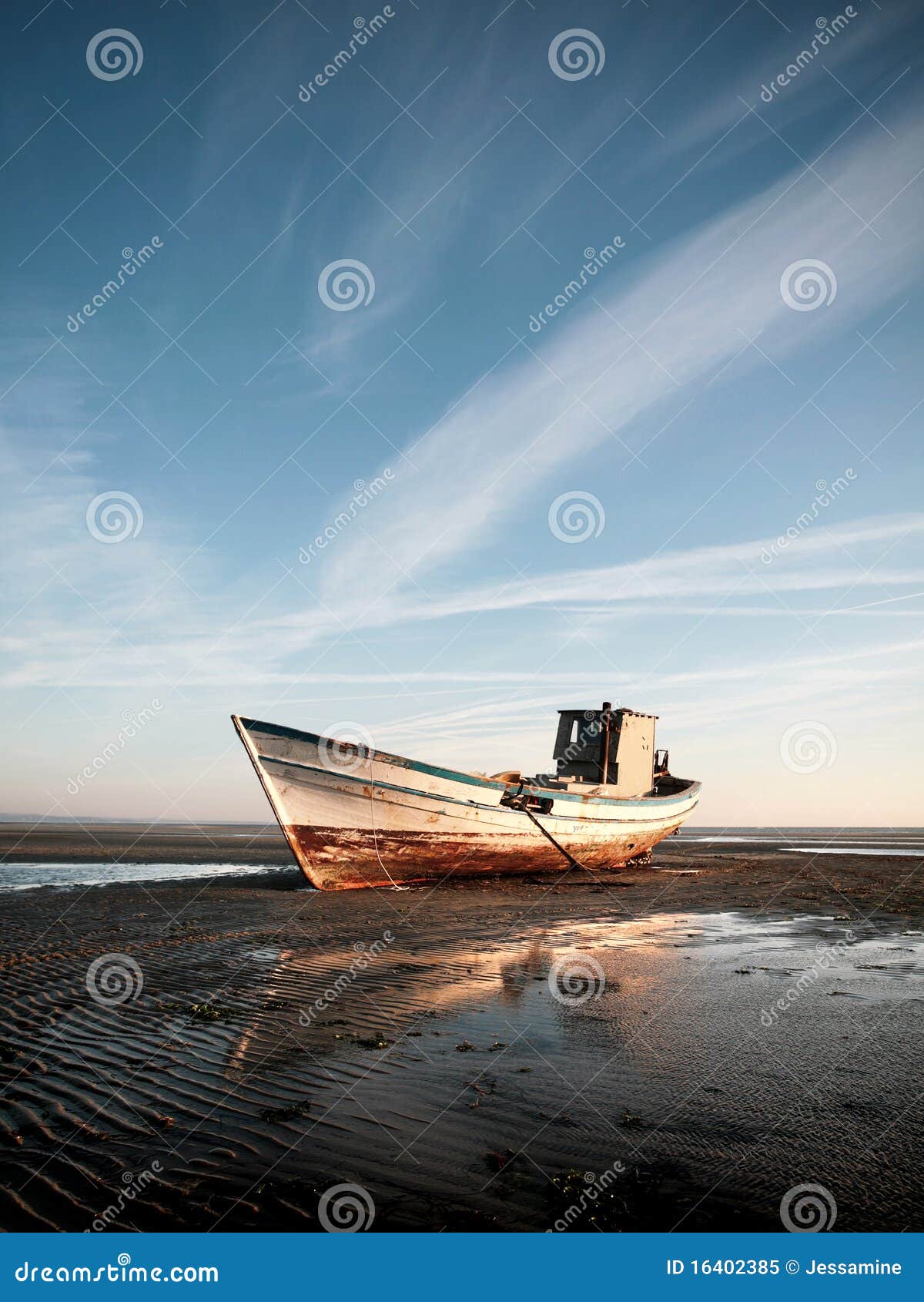 Stranded boat on the beach stock image. Image of sand - 16402385