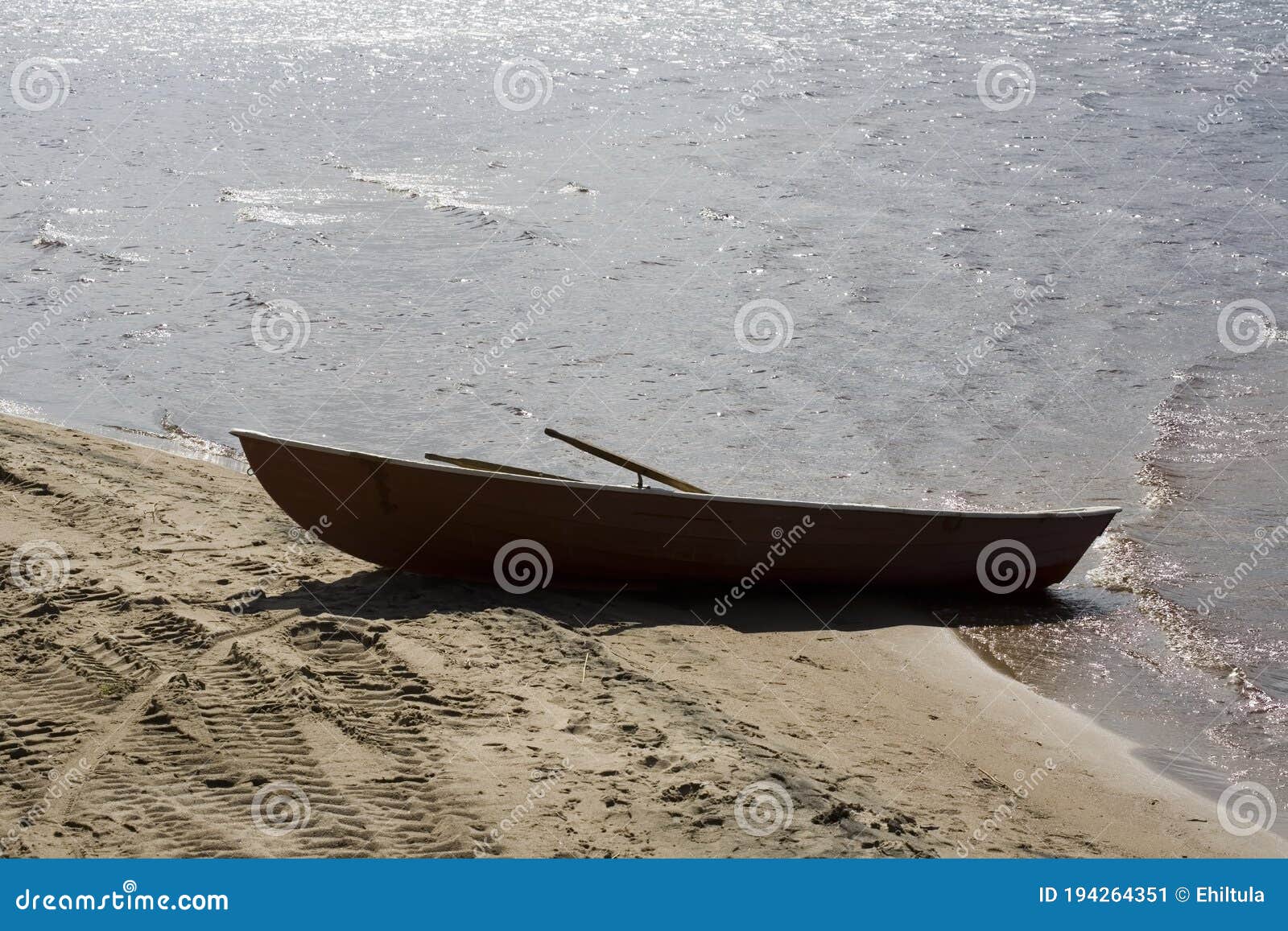 Stranded Row-boat on a Beach Stock Image - Image of sand, sandy: 194264351