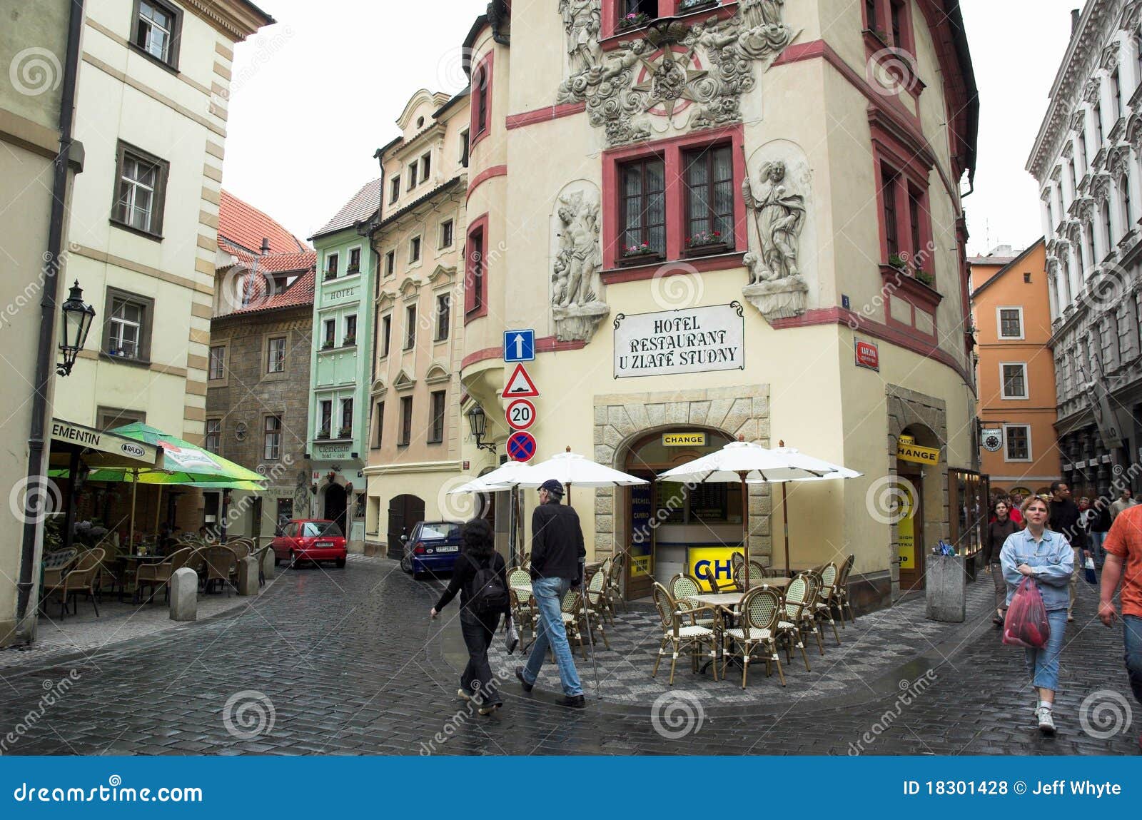Straten Van Oude Stad Praag Redactionele Stock Foto - Image of buiten ...