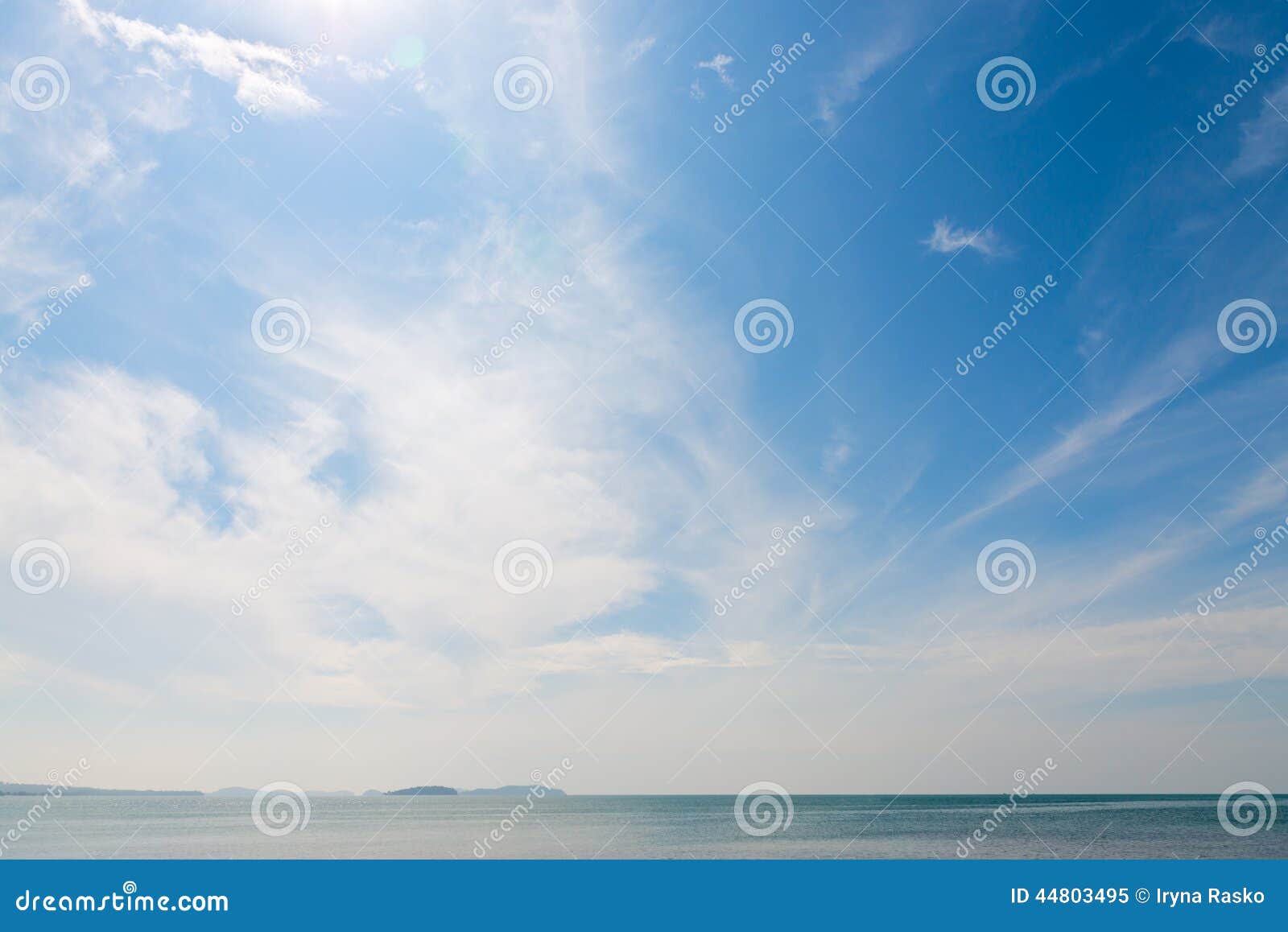 Stratus clouds in blue sky stock image. Image of color - 44803495