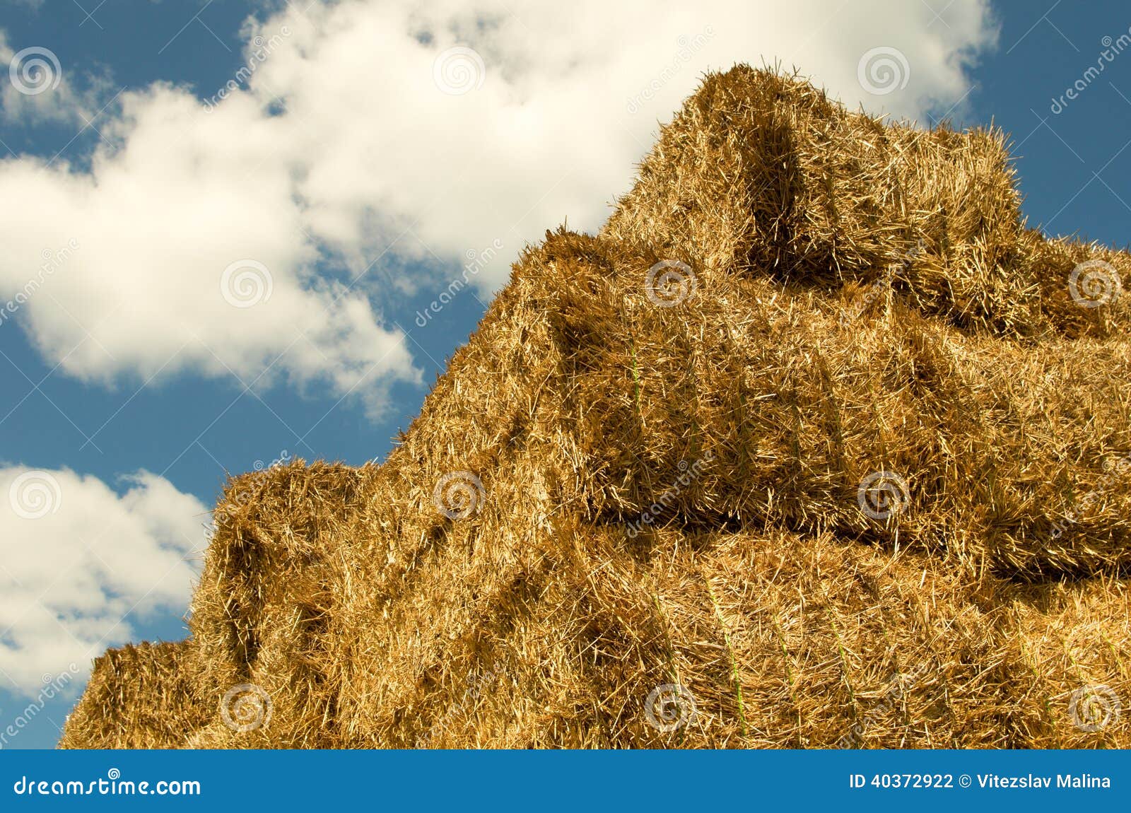 Straw cube stock photo. Image of cubes, culture, industry - 40372922