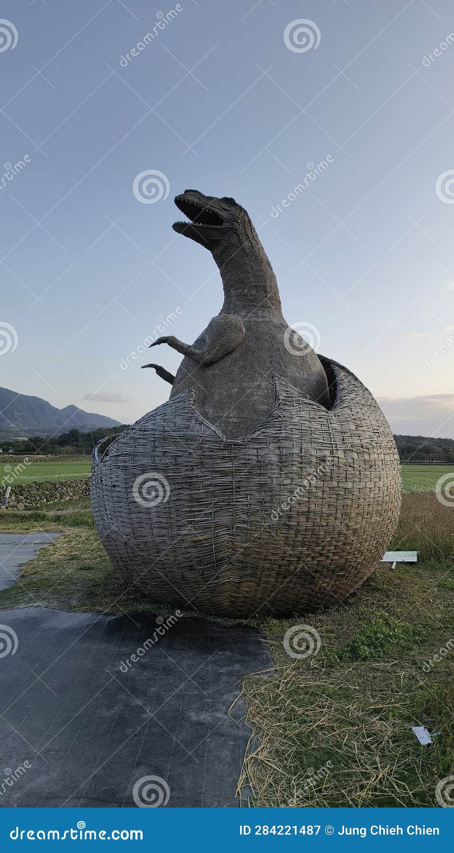 Straw Dinosaurs in the Park Editorial Photography - Image of bird ...