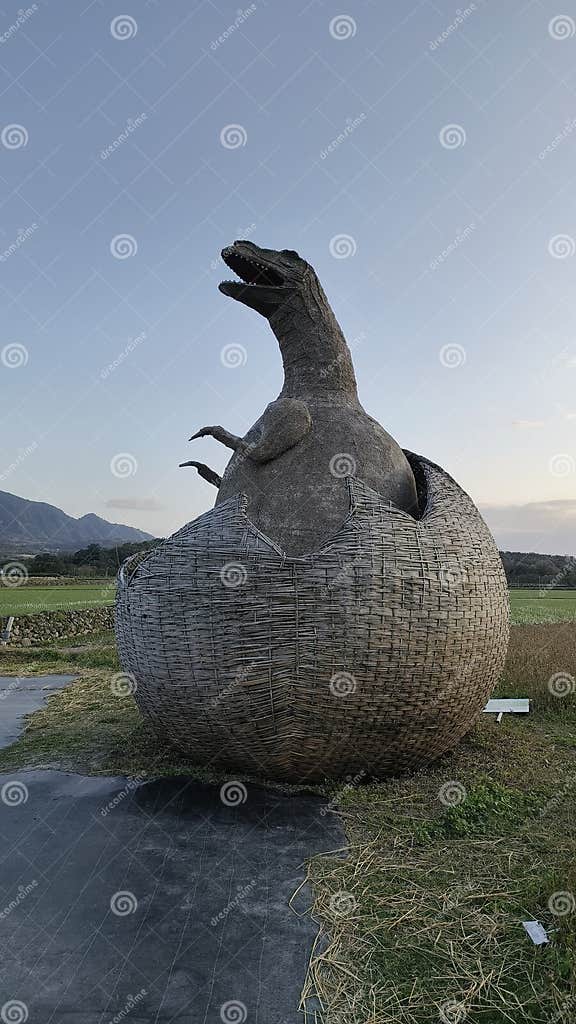 Straw Dinosaurs in the Park Editorial Photography - Image of bird ...