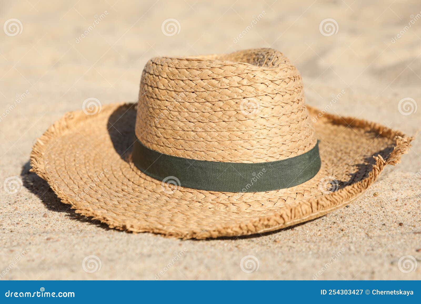 Straw Hat on Sandy Beach. Stylish Accessory Stock Image - Image of ...