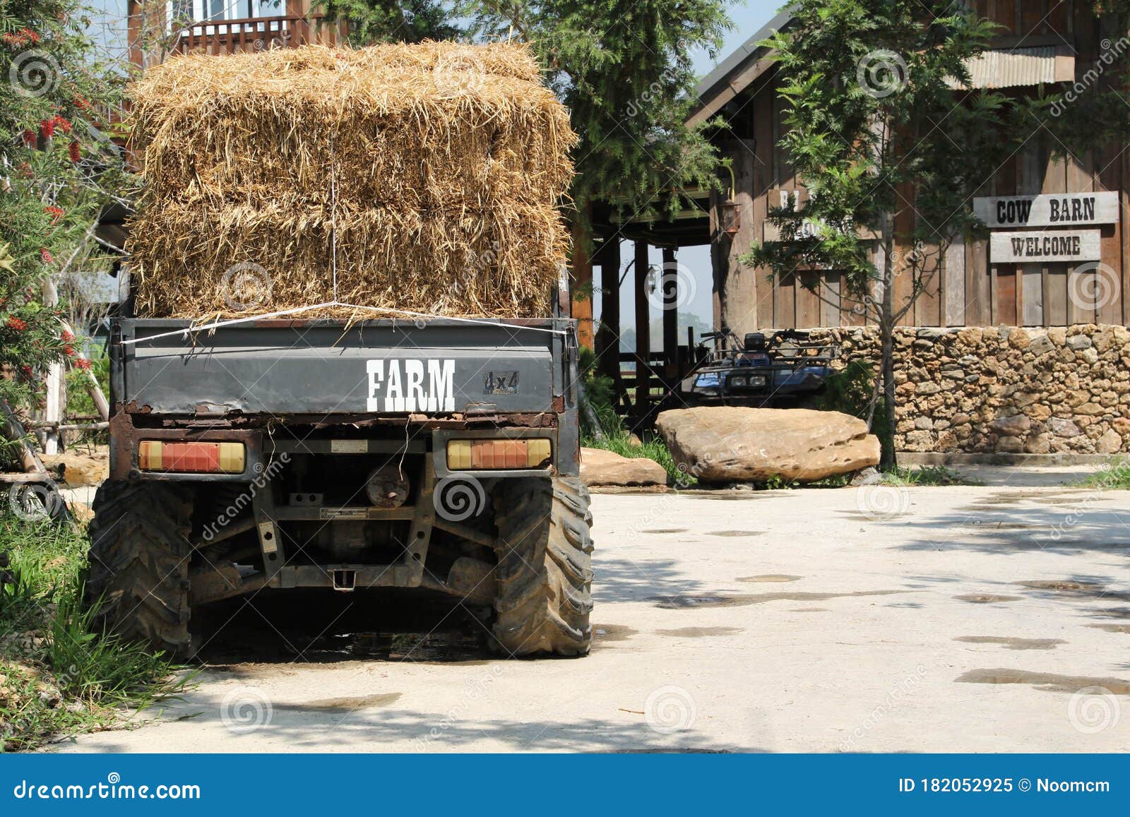 Straw truck on the farm stock image. Image of golden - 182052925