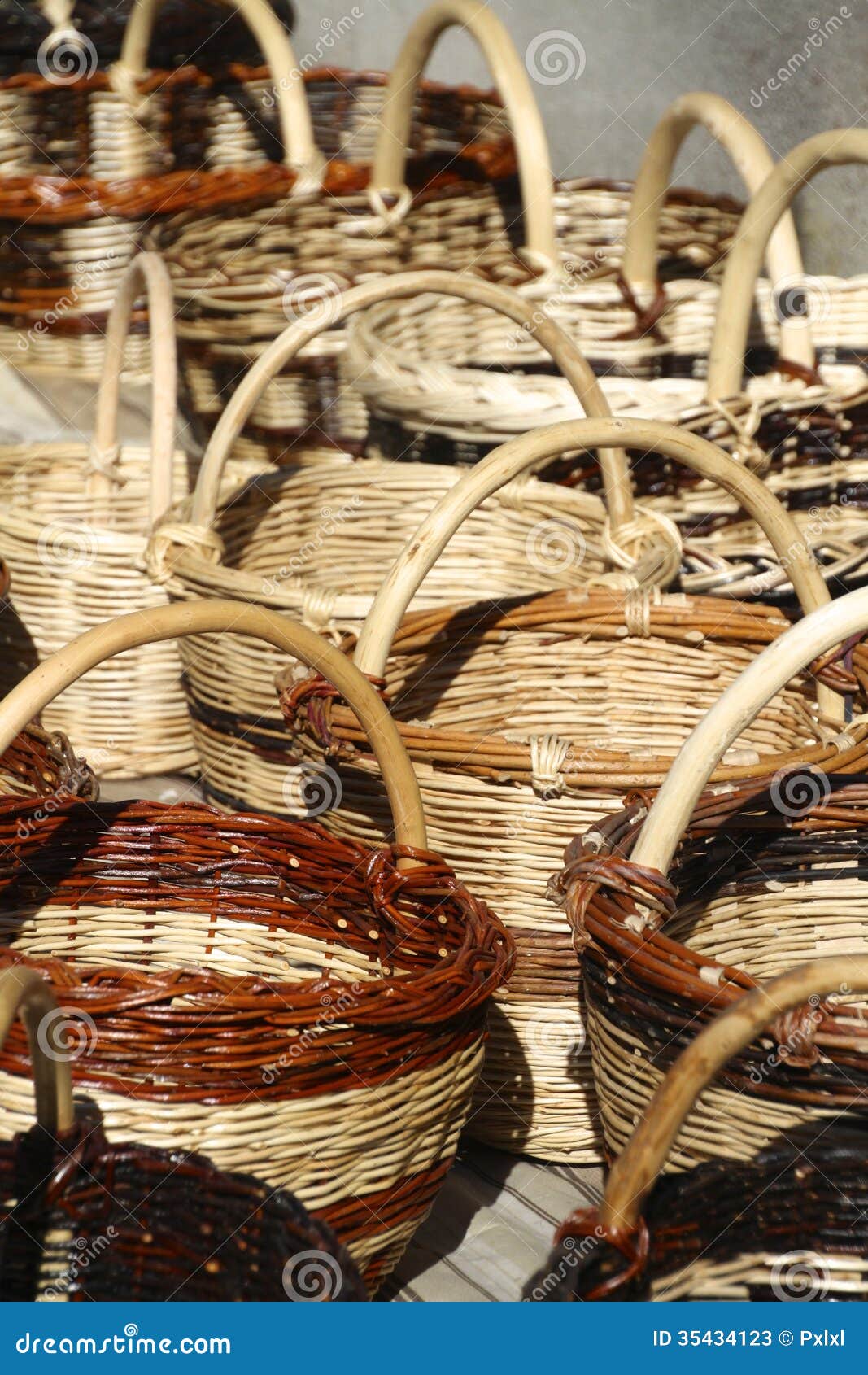 Straw wiker baskets stock image. Image of craft, pattern - 35434123