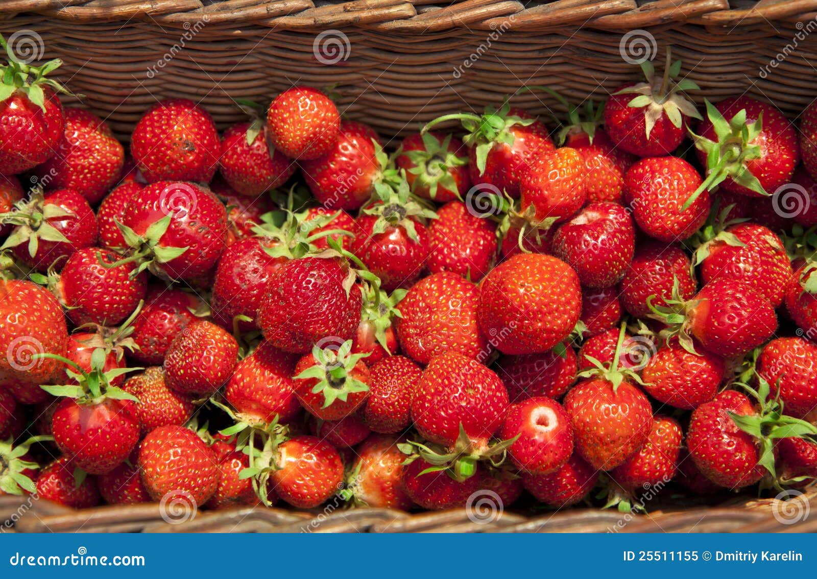 Strawberries in a basket stock image. Image of nutritious - 25511155