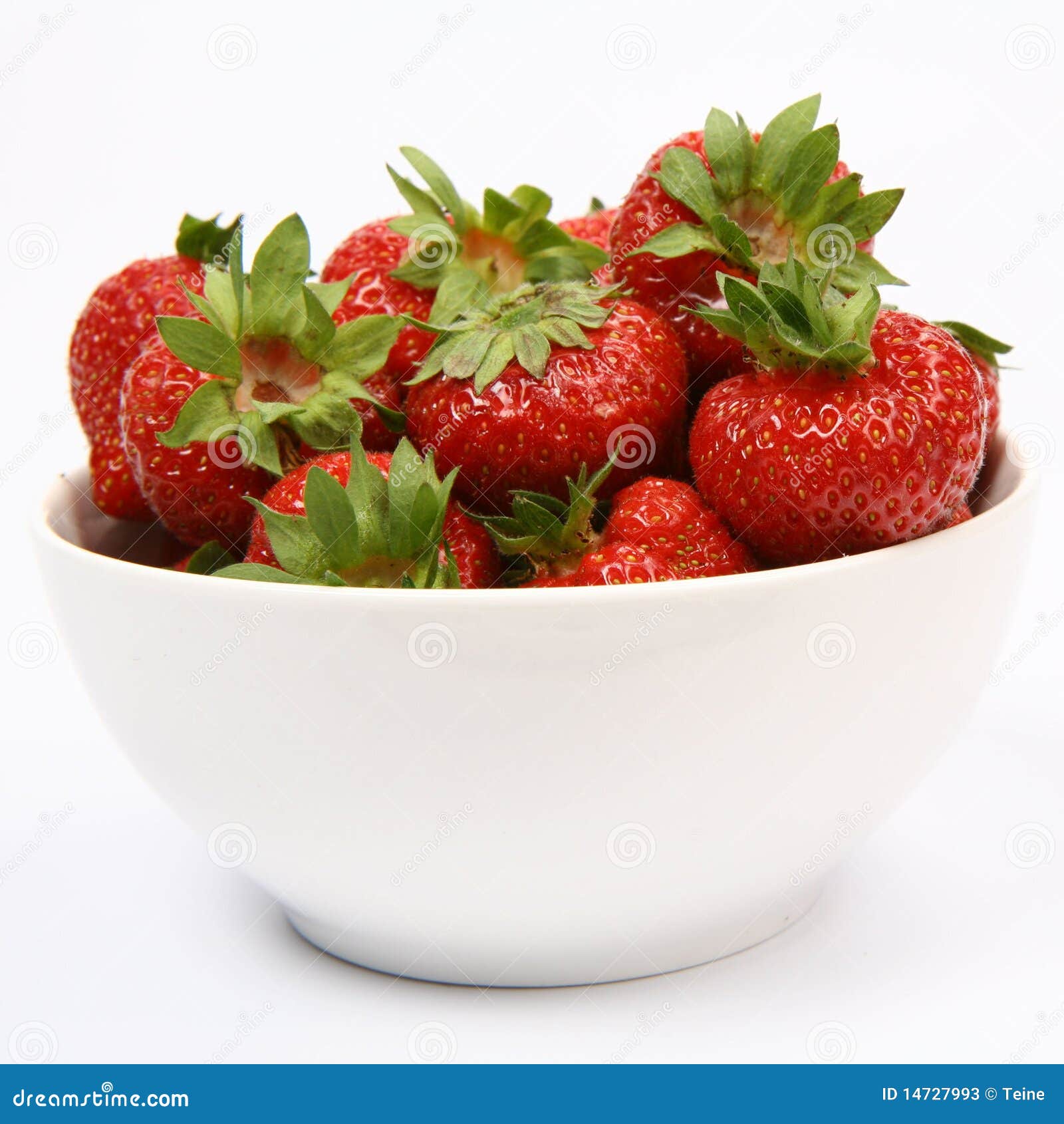 Strawberries in a bowl stock image. Image of macro, dessert - 14727993