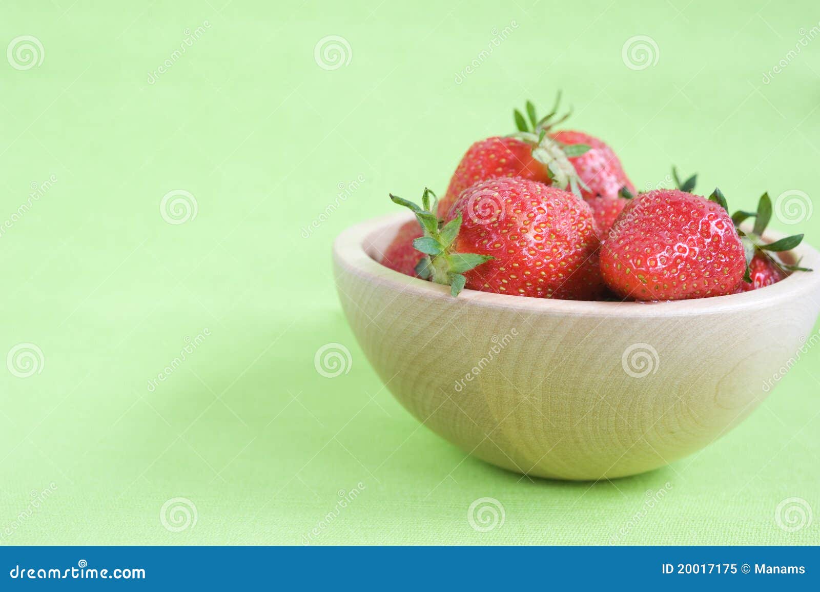 Strawberries in bowl stock image. Image of nature, plate - 20017175