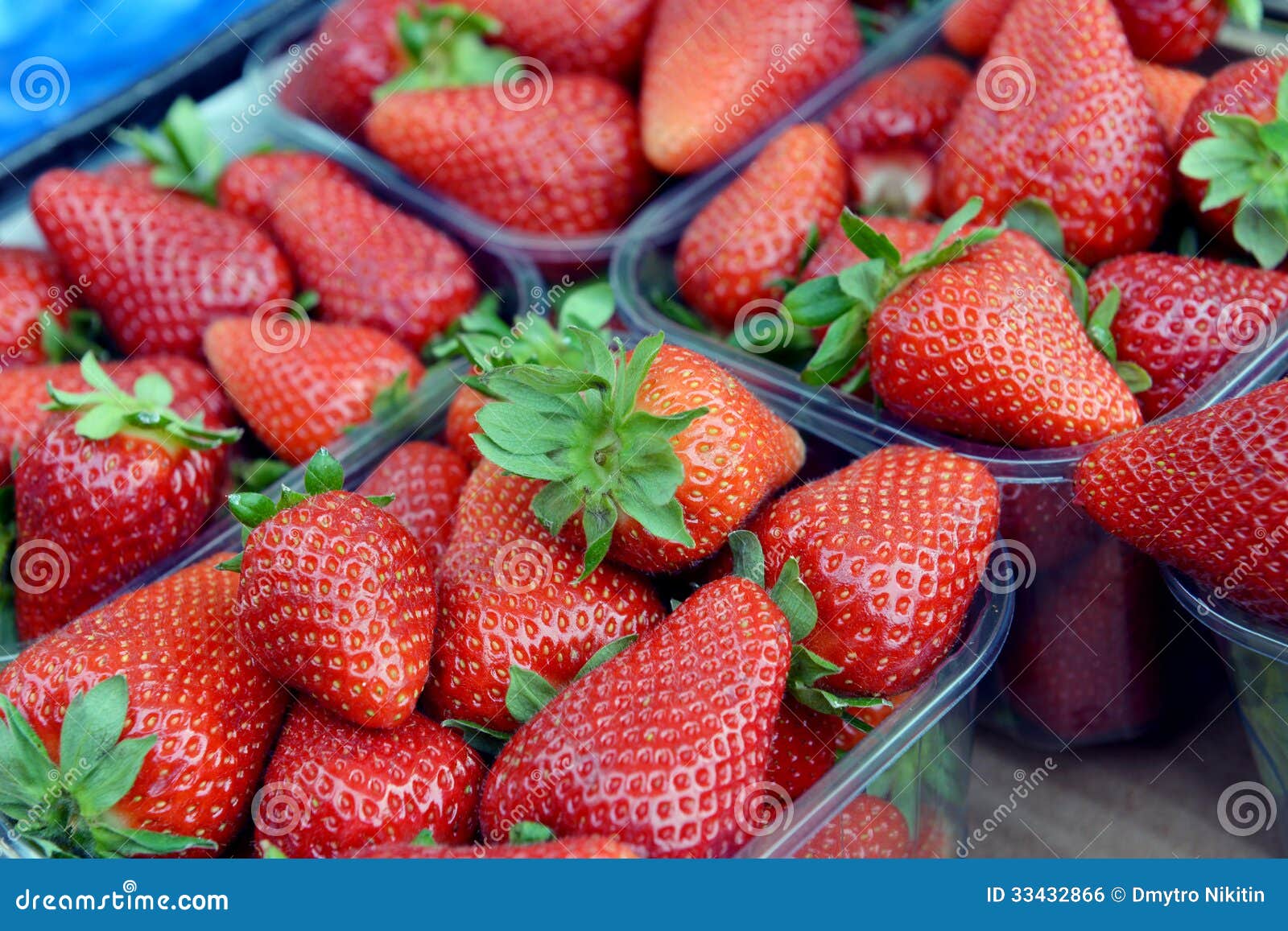 Strawberries in a box stock photo. Image of strawberry - 33432866