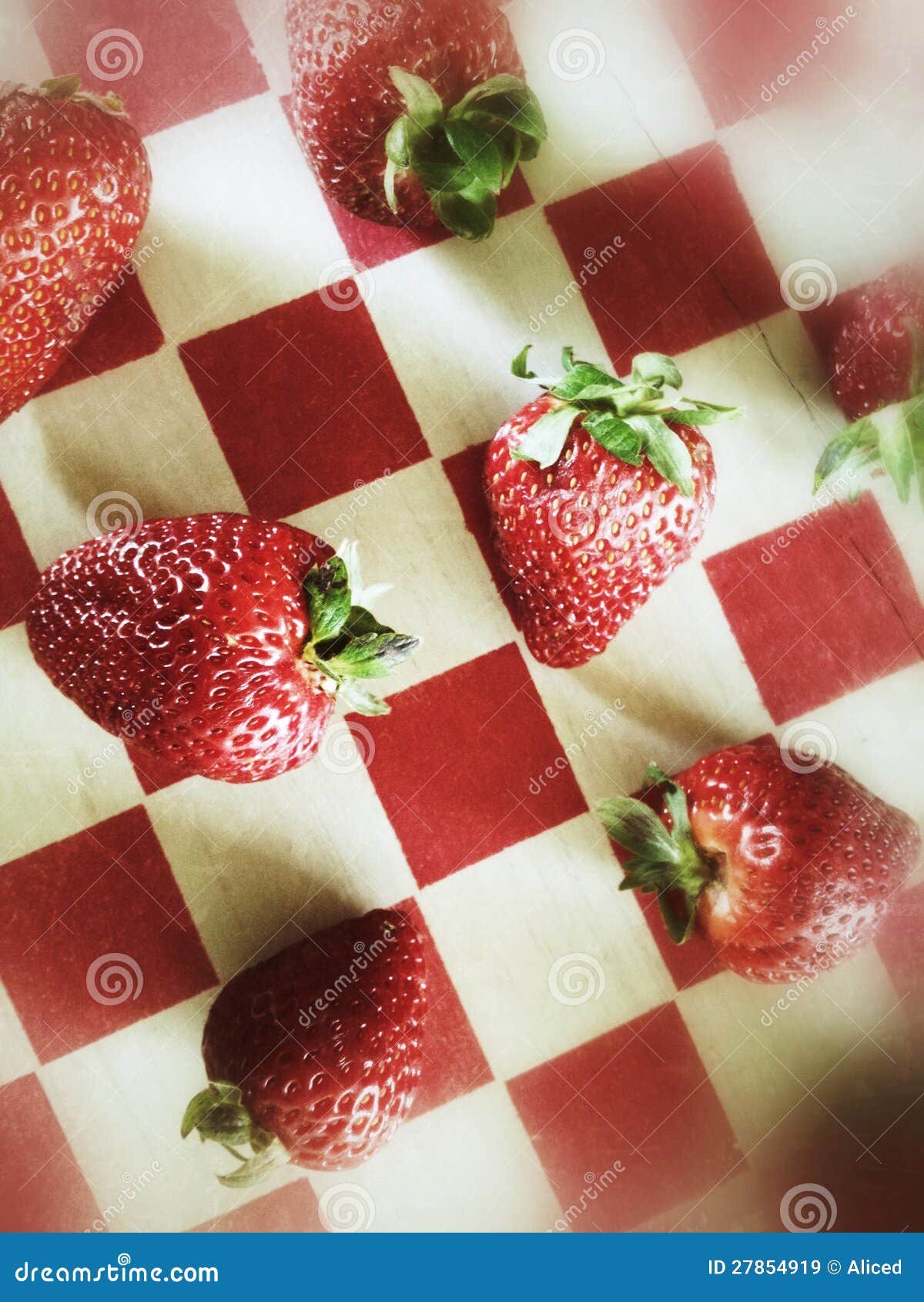 Strawberries on Checkerboard Stock Image - Image of vertical ...