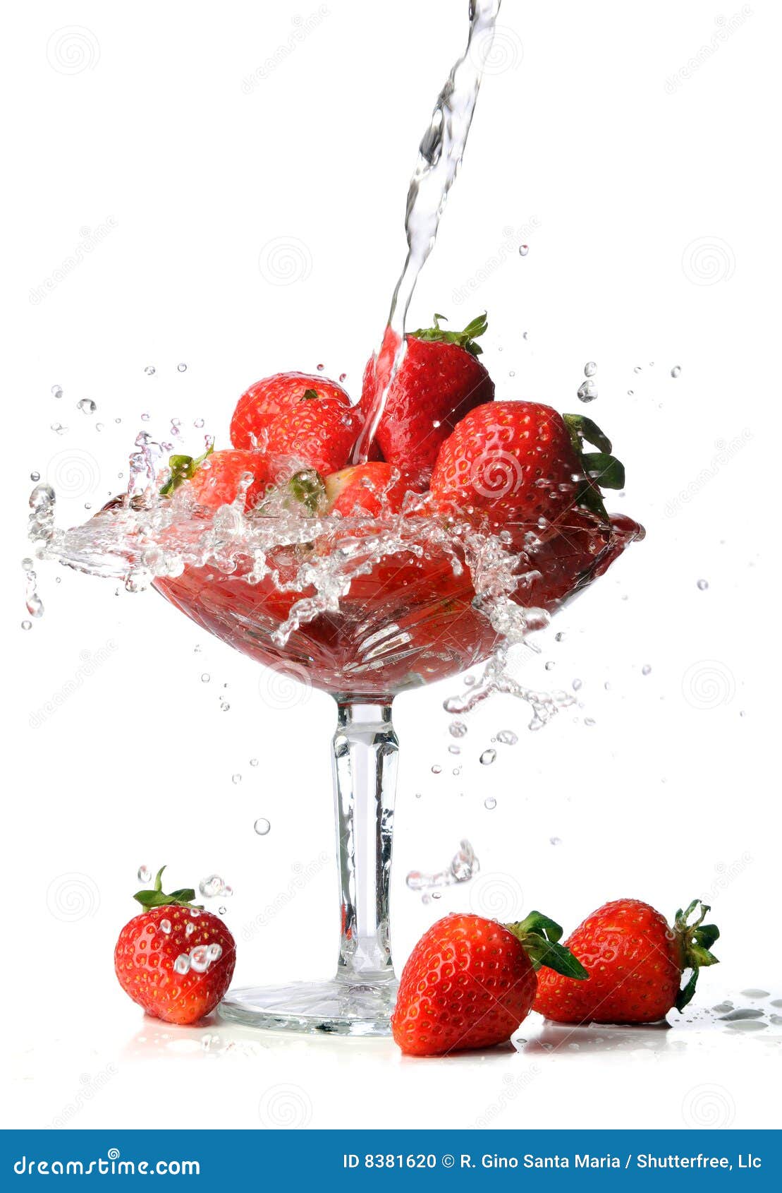 Strawberries Splashed by Water Stock Photo - Image of surface, clean ...