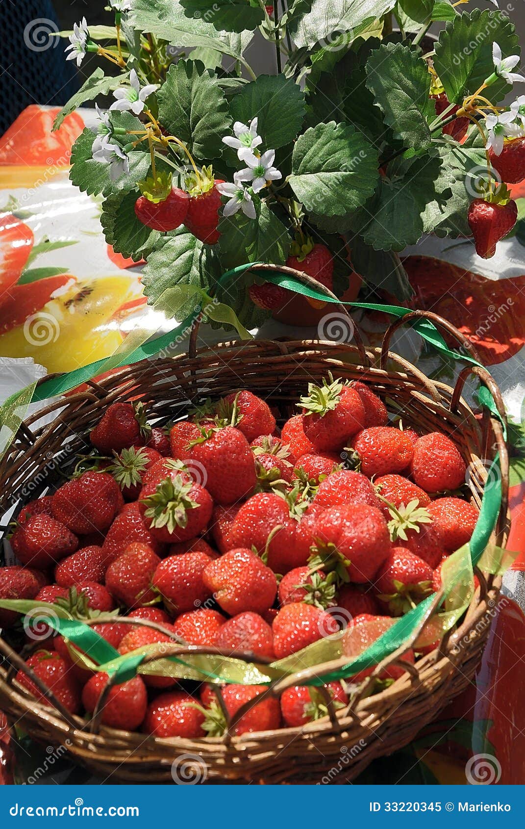 Strawberry in a basket stock image. Image of healthy - 33220345