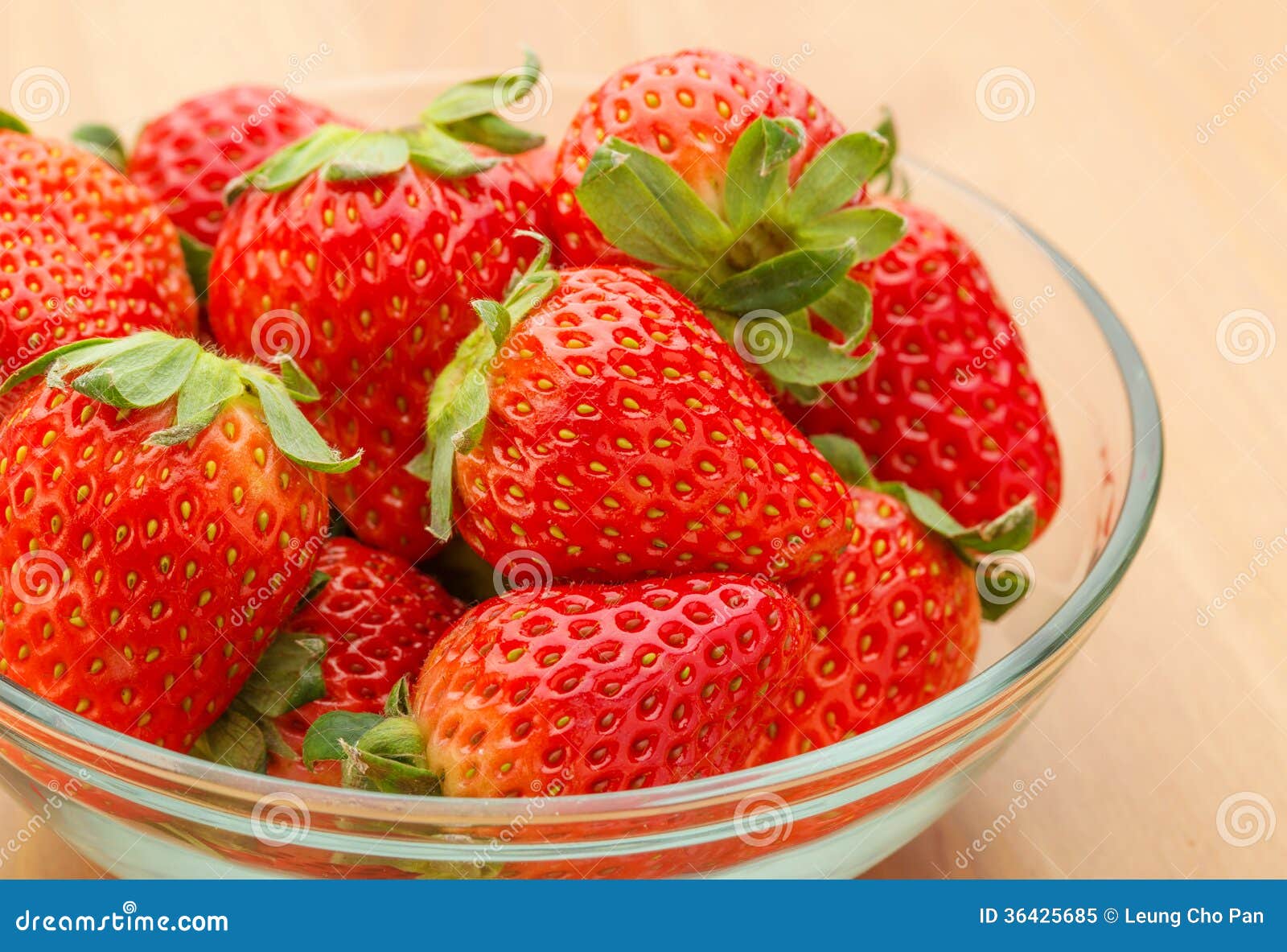 Strawberry in bowl stock image. Image of wooded, freshness - 36425685