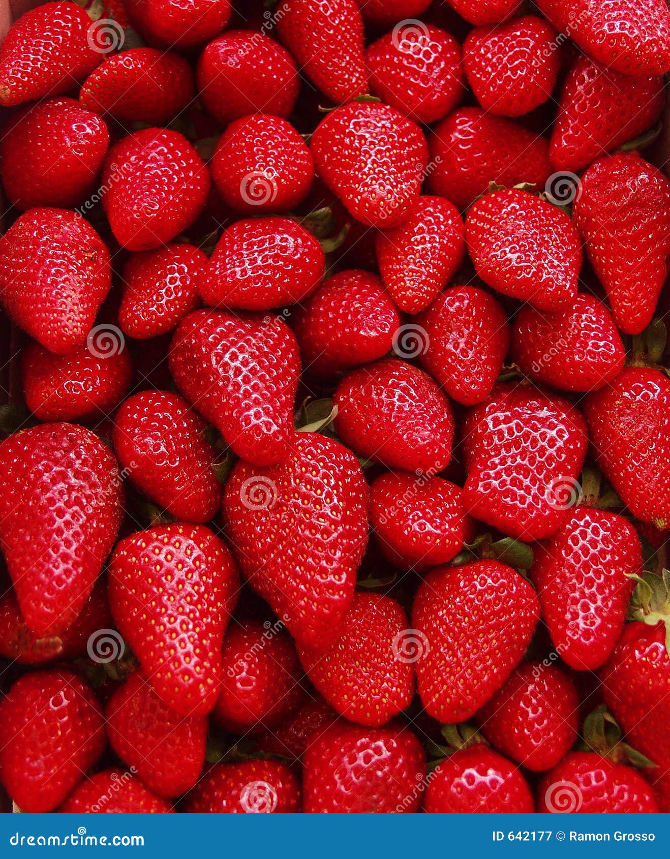 Strawberry box stock image. Image of mall, green, fruits - 642177