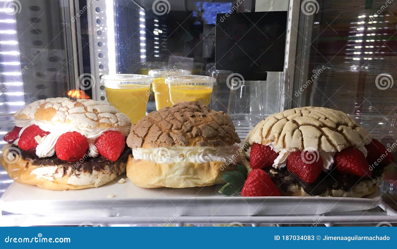 Strawberry Concha Bread Pastry Stock Image - Image of mexico, vanilla ...