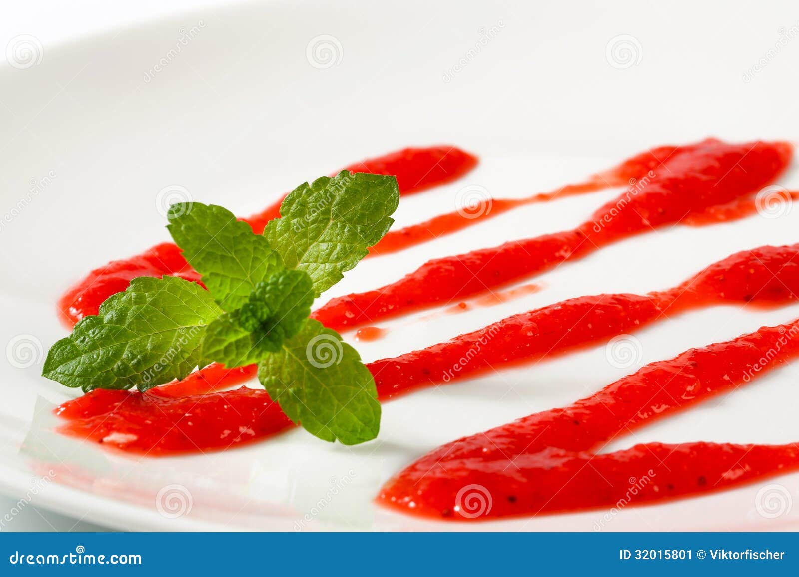 Strawberry drizzle sauce stock image. Image of decoration - 32015801