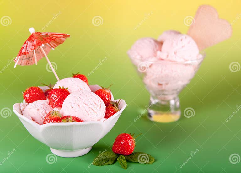 Strawberry Ice Cream Stock Image Image Of Icecream Frozen 8986645
