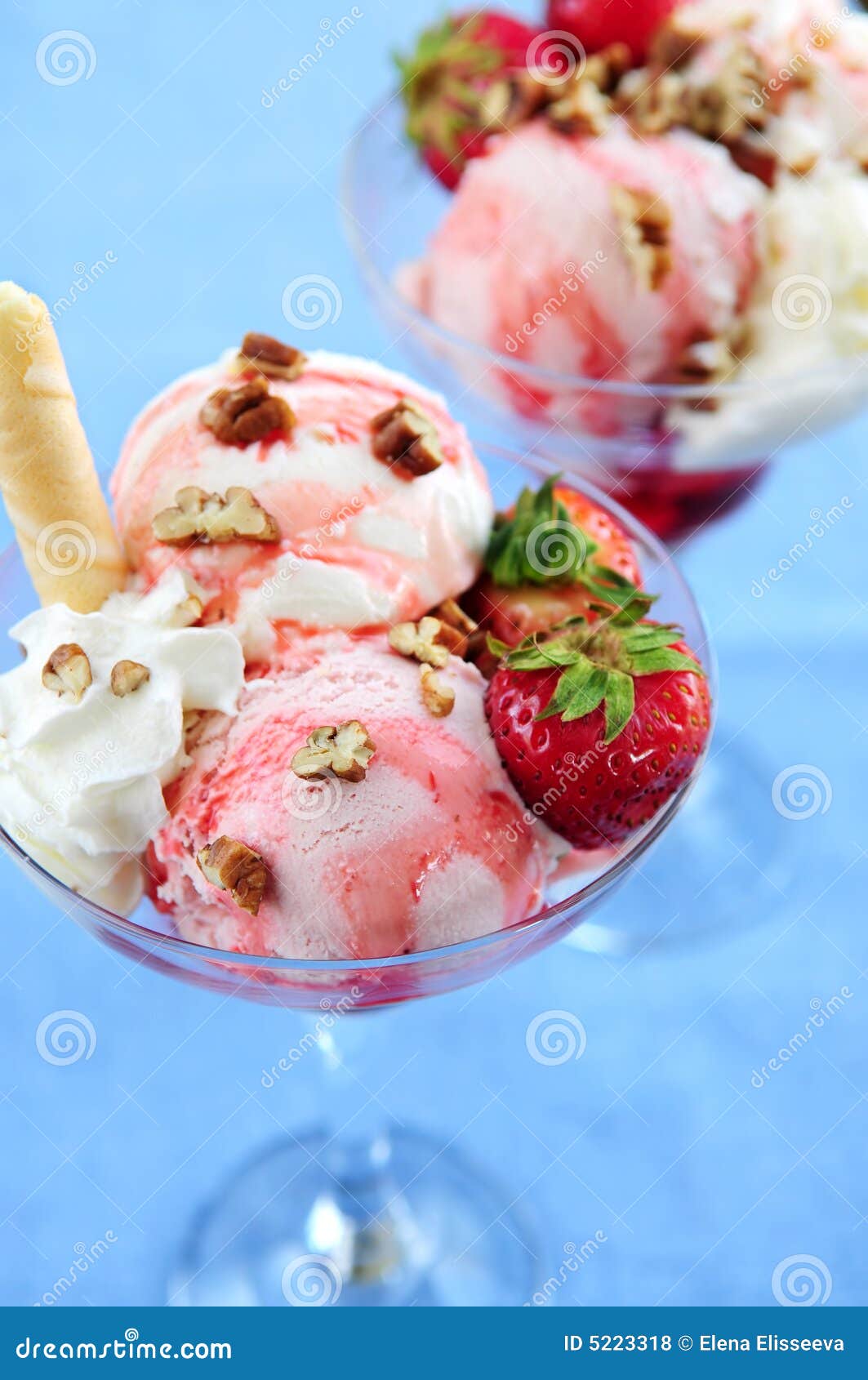 Strawberry Ice Cream Sundae Stock Photo - Image of bowls, refreshing ...