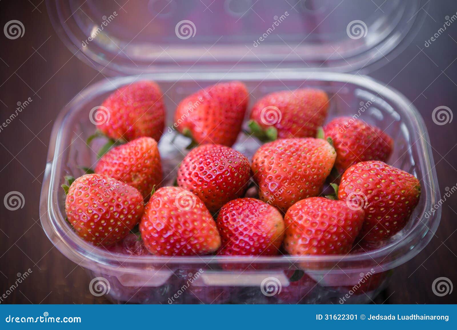 Strawberry in packing stock image. Image of strawberry - 31622301