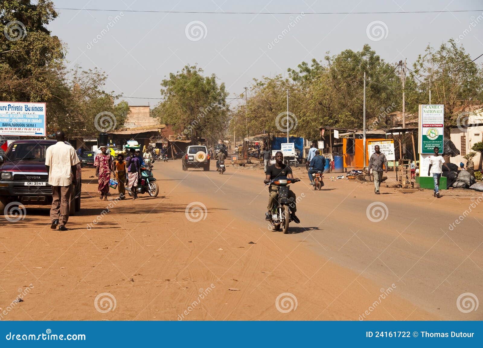 A street of Bamako editorial photography. Image of malian - 24161722