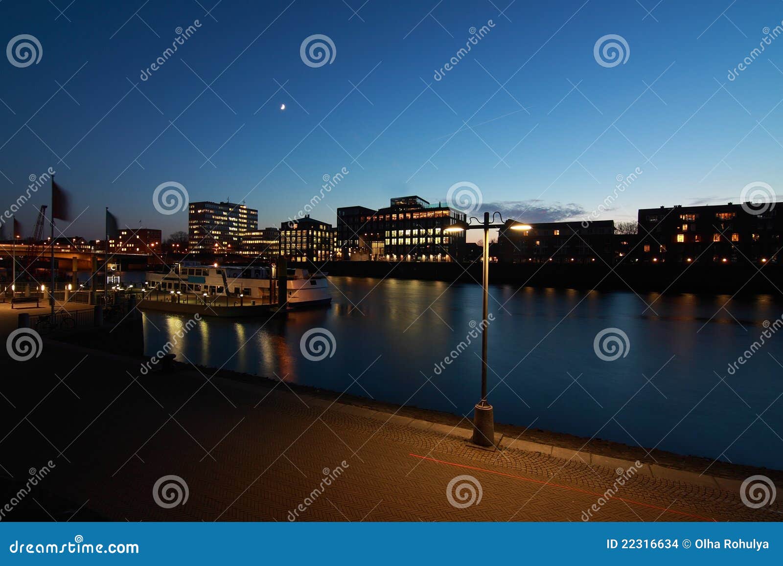 Street in Bremen at night stock photo. Image of town - 22316634
