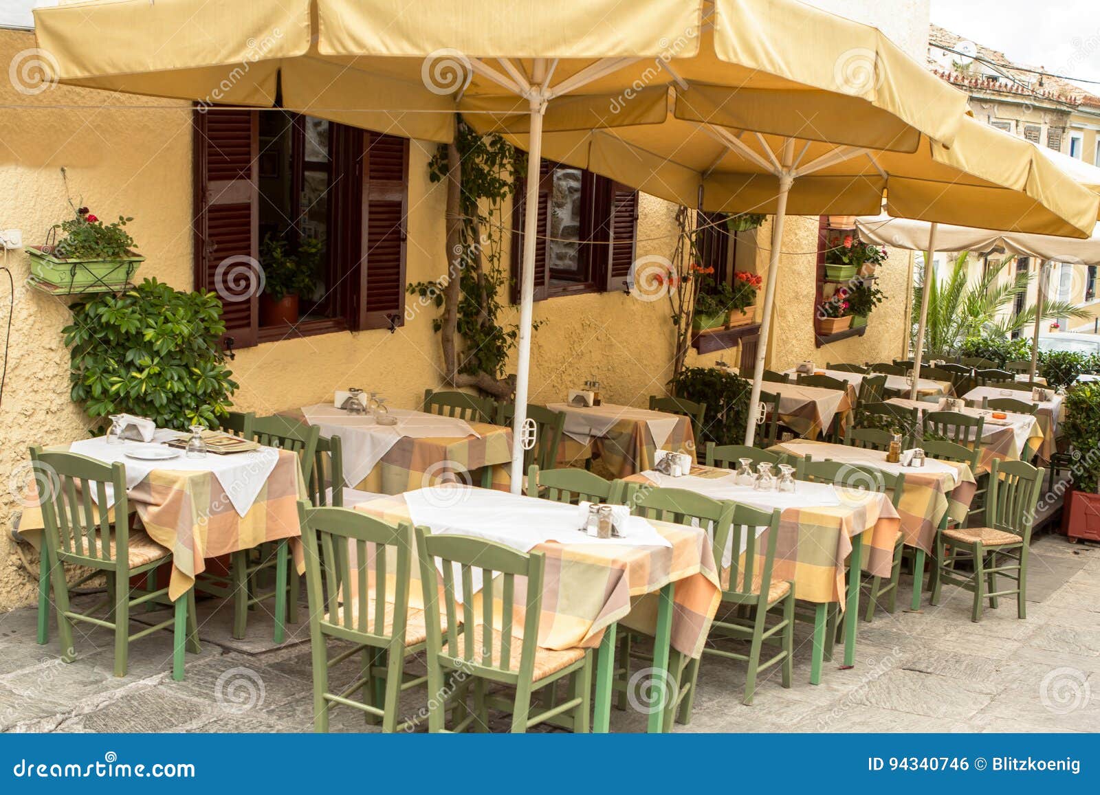 Street Cafe, Athens, Greece Stock Photo - Image of cityscape, covers ...