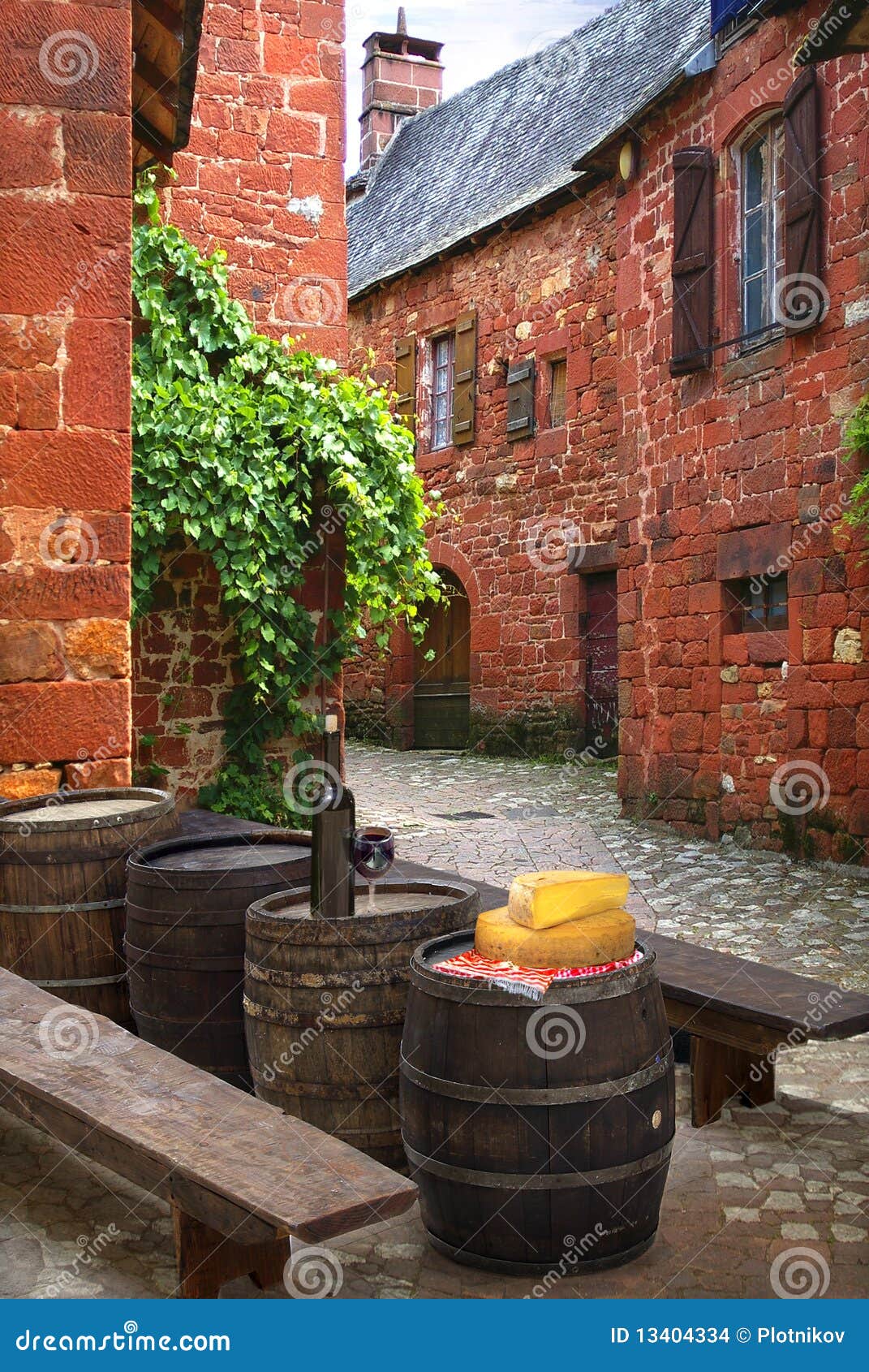 Street Cafe on the Background of the Old House Stock Photo - Image of ...