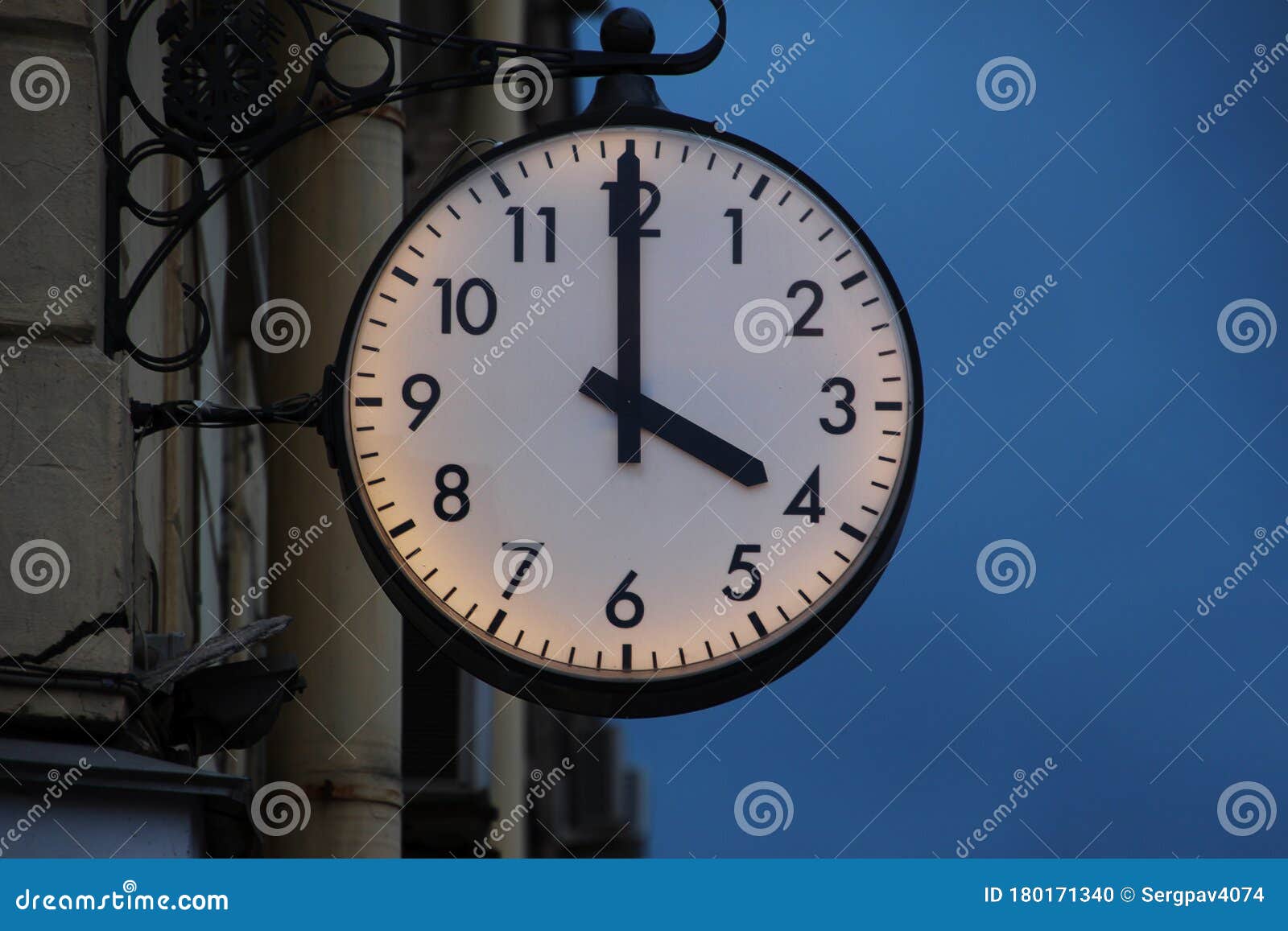 Street Clock Showing Four Hours Stock Photo - Image of building, clock ...