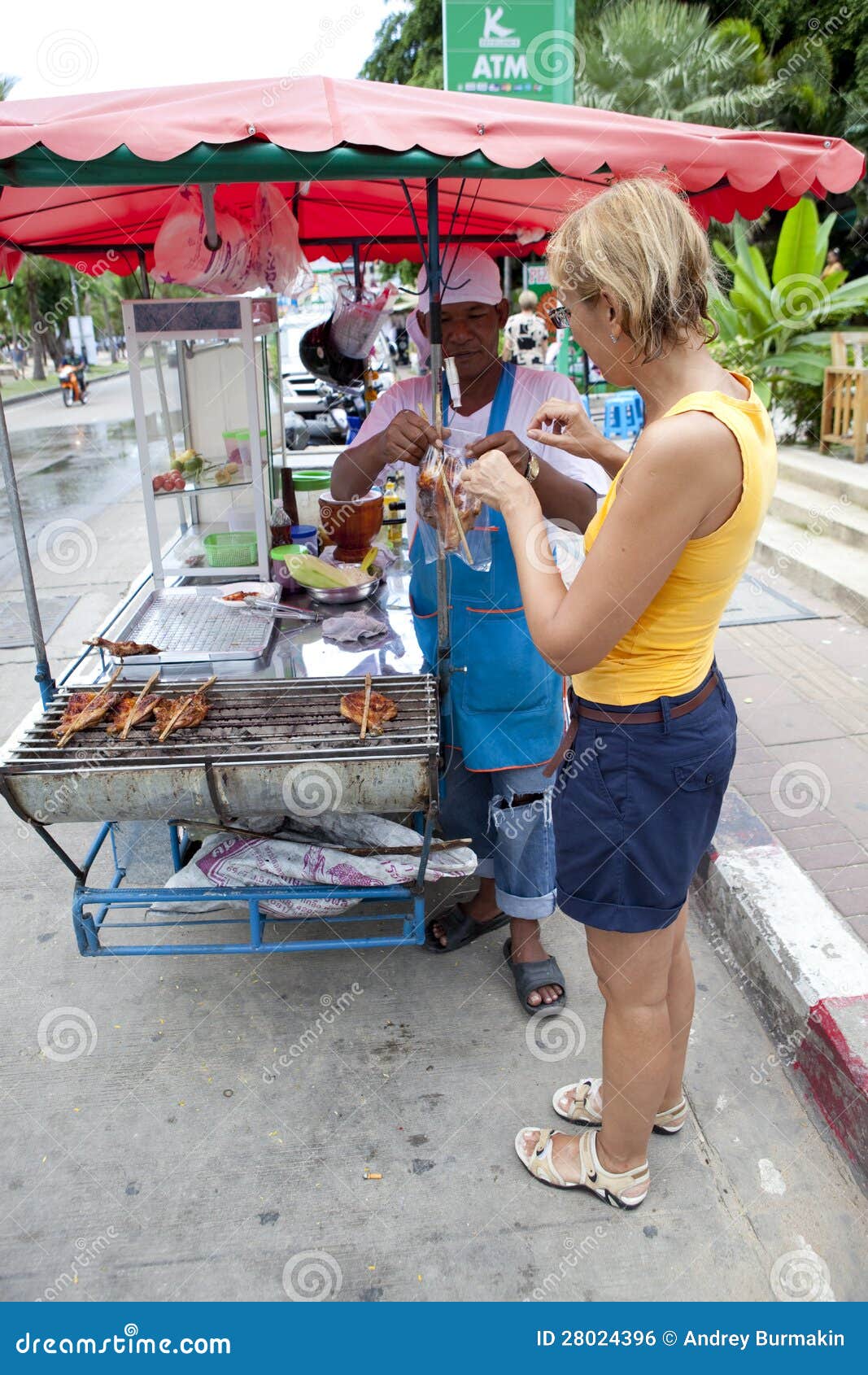 Street cooking editorial photo. Image of exterior, seller - 28024396