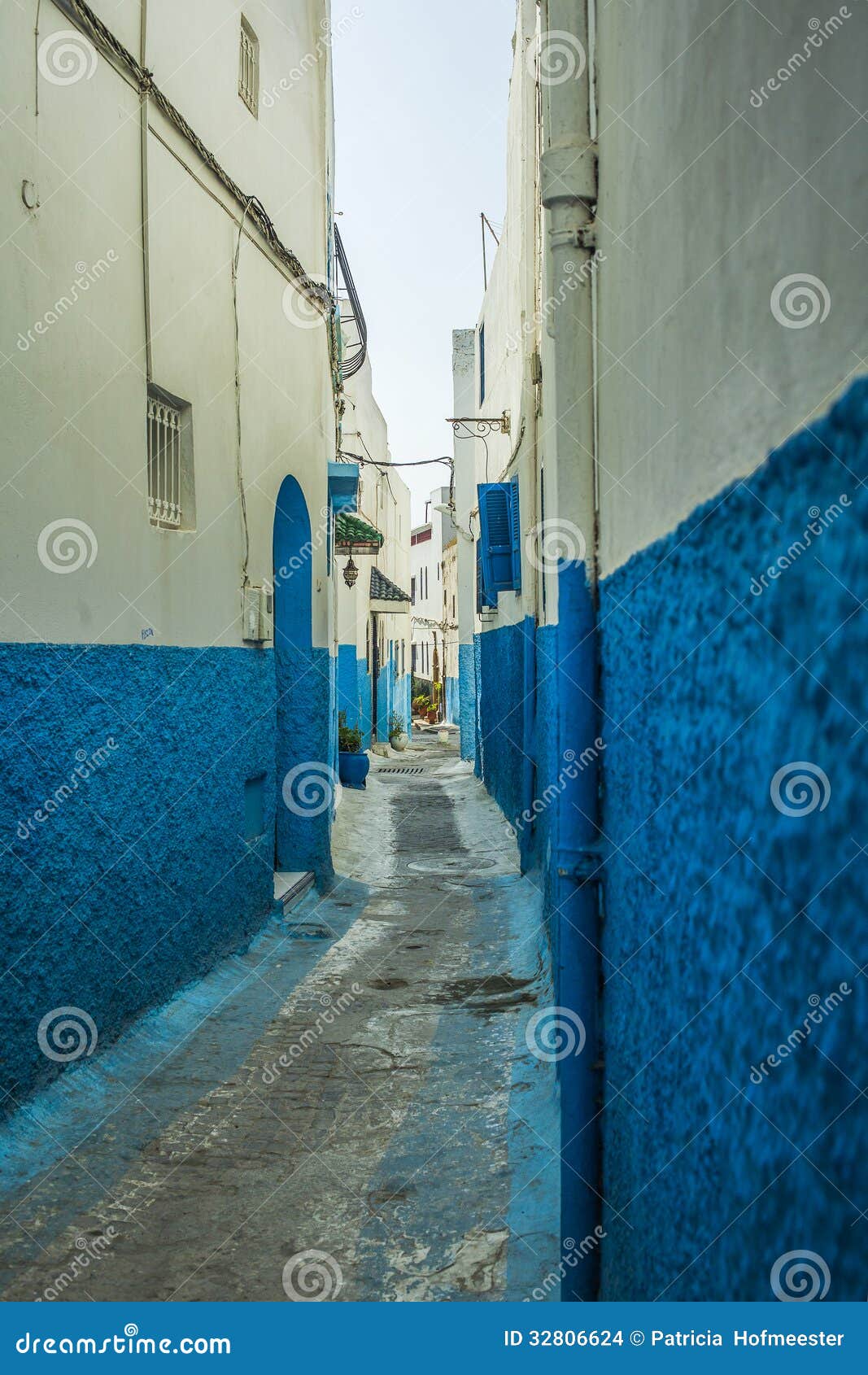 Street in de medina stock photo. Image of arabia, house - 32806624
