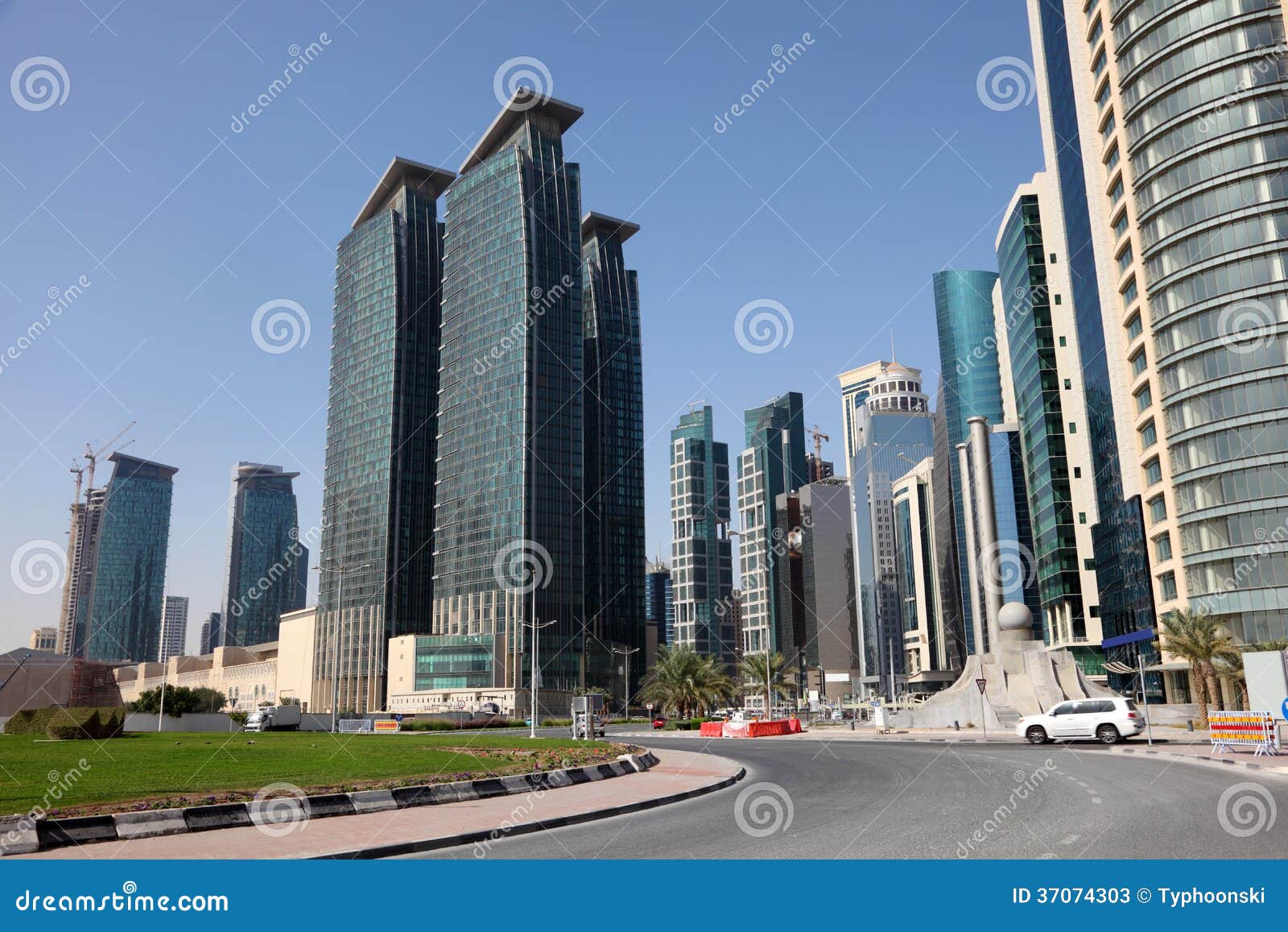 Street downtown in Doha stock image. Image of skyline - 37074303