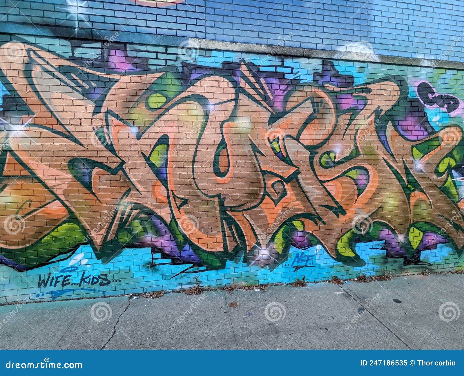 Street Graffiti life editorial image. Image of tree - 247186535