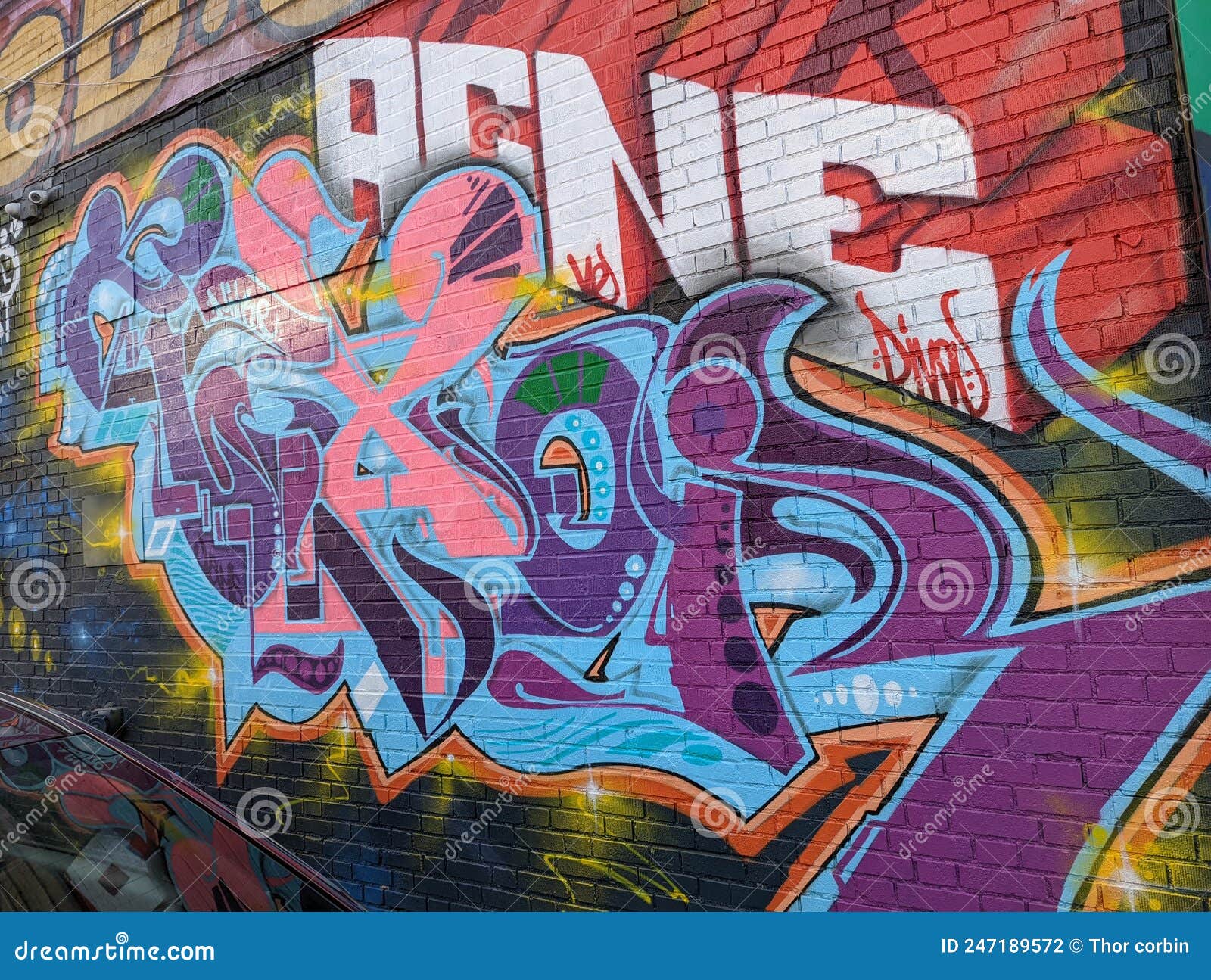 Street Graffiti life editorial photography. Image of wall - 247189572