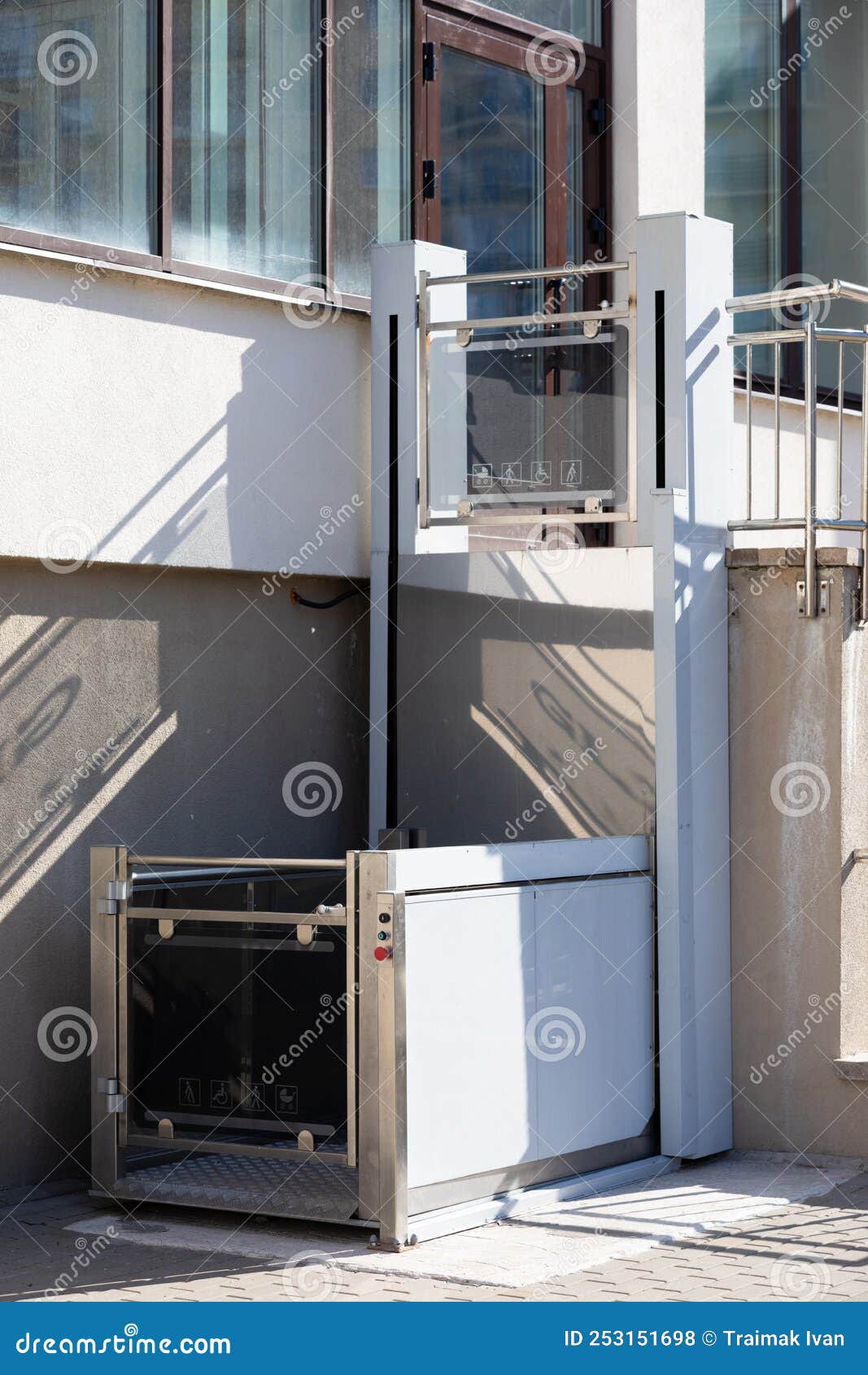 Street Lift for People with Disabilities Stock Photo - Image of ramp ...