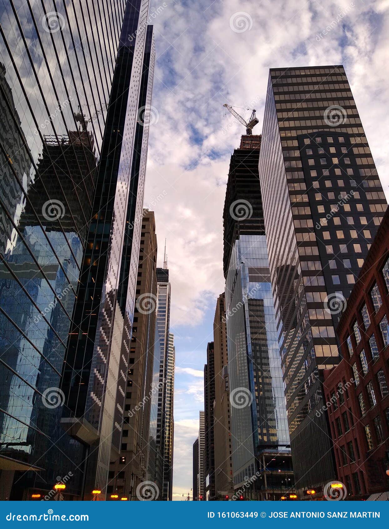 Street in the Loop. Chicago Stock Image - Image of eeuu, facades: 161063449