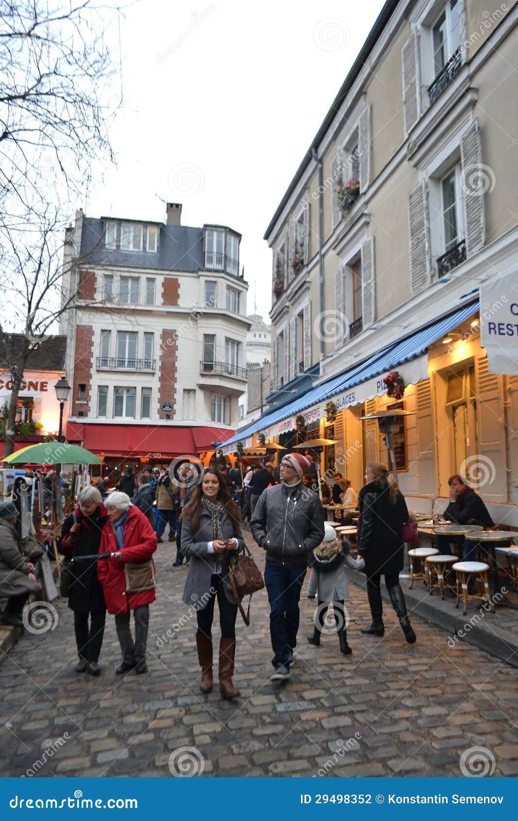 Street in Montmartre editorial photography. Image of famous - 29498352