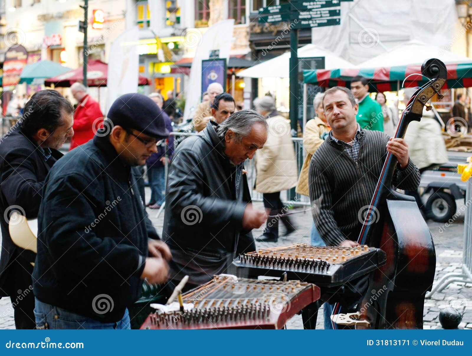 Street Musicians in Brussels Editorial Photo - Image of singing ...