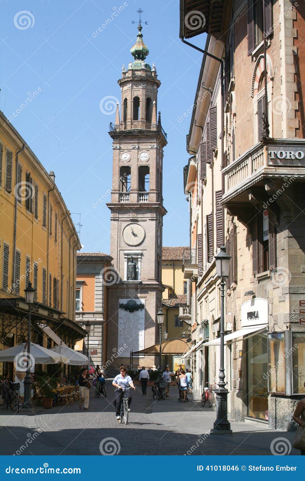 Street at the Old Part of Parma Editorial Photo - Image of city, parma ...