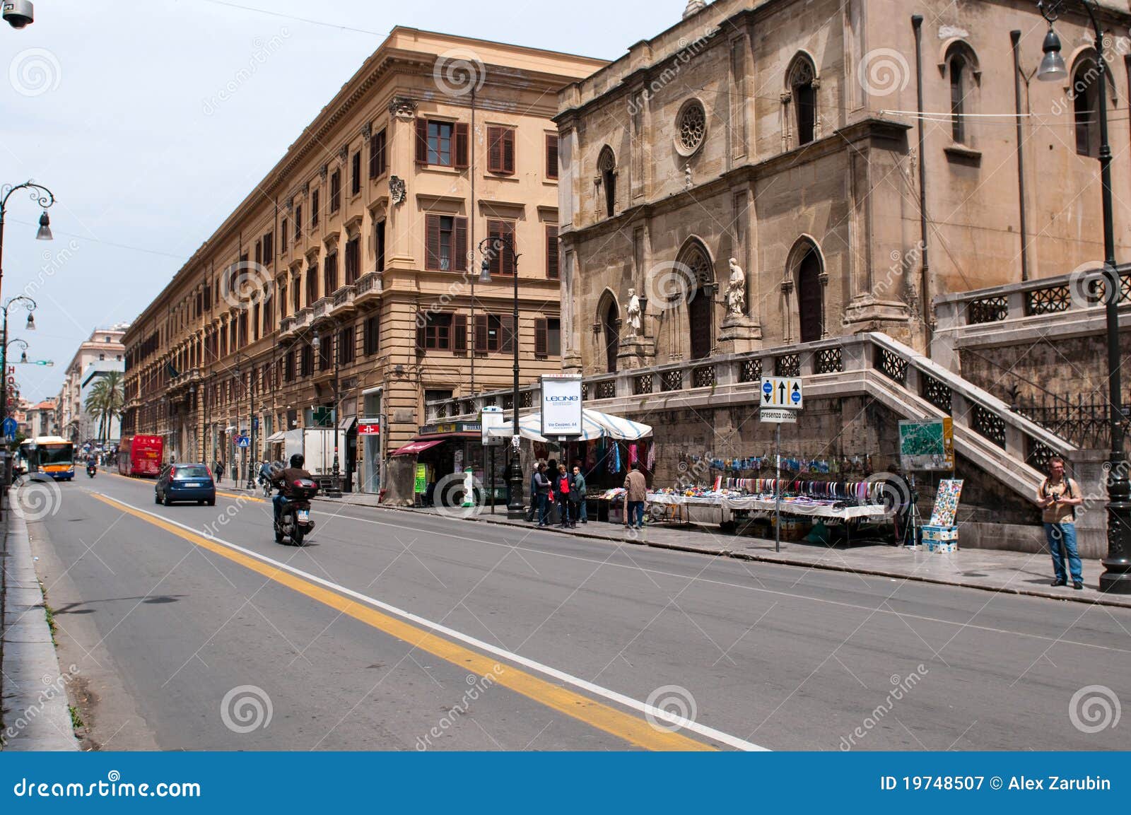 Street of Palermo editorial photography. Image of palermo - 19748507