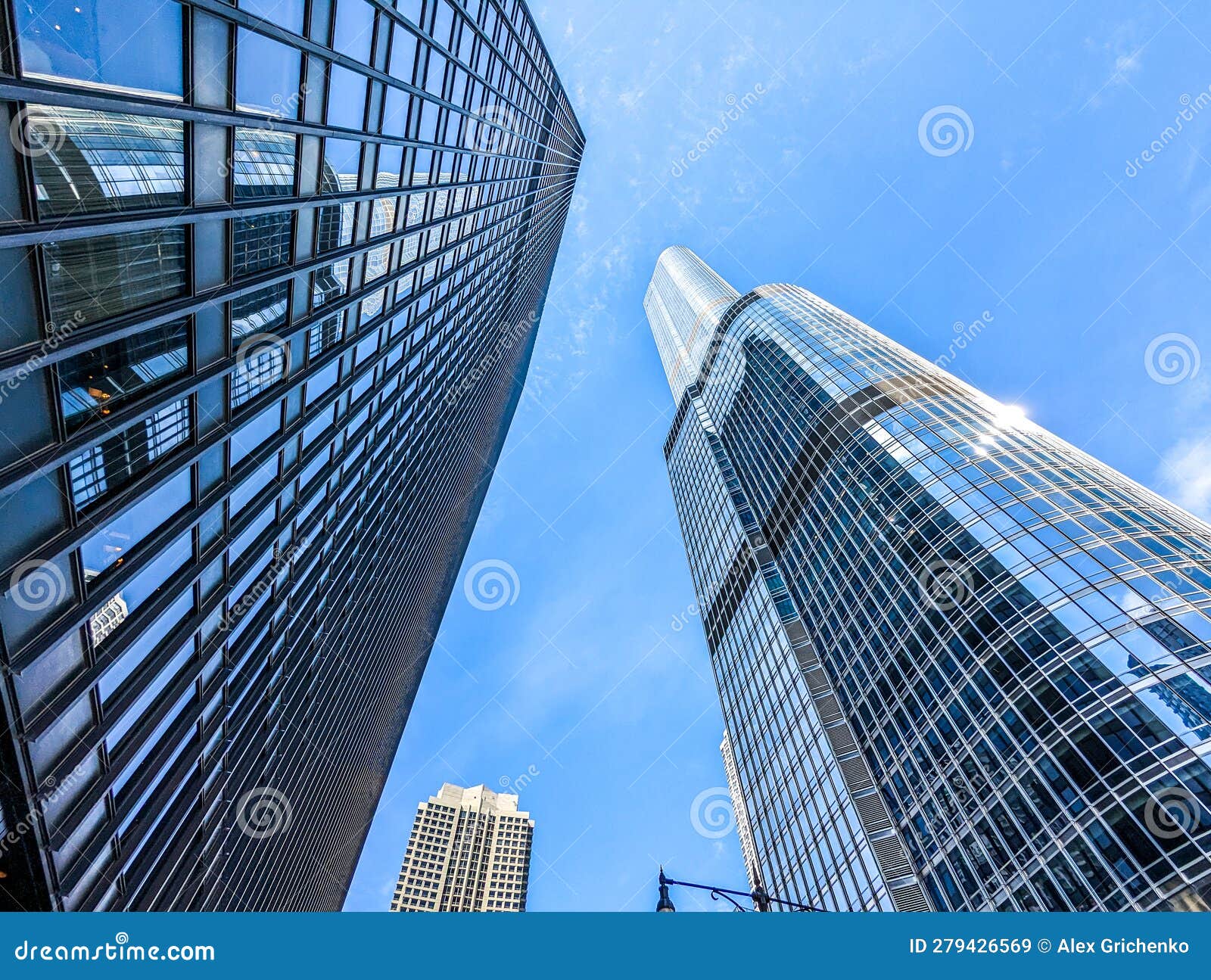 Street and Riverview Scenes in Downtown Chicago Stock Image - Image of ...