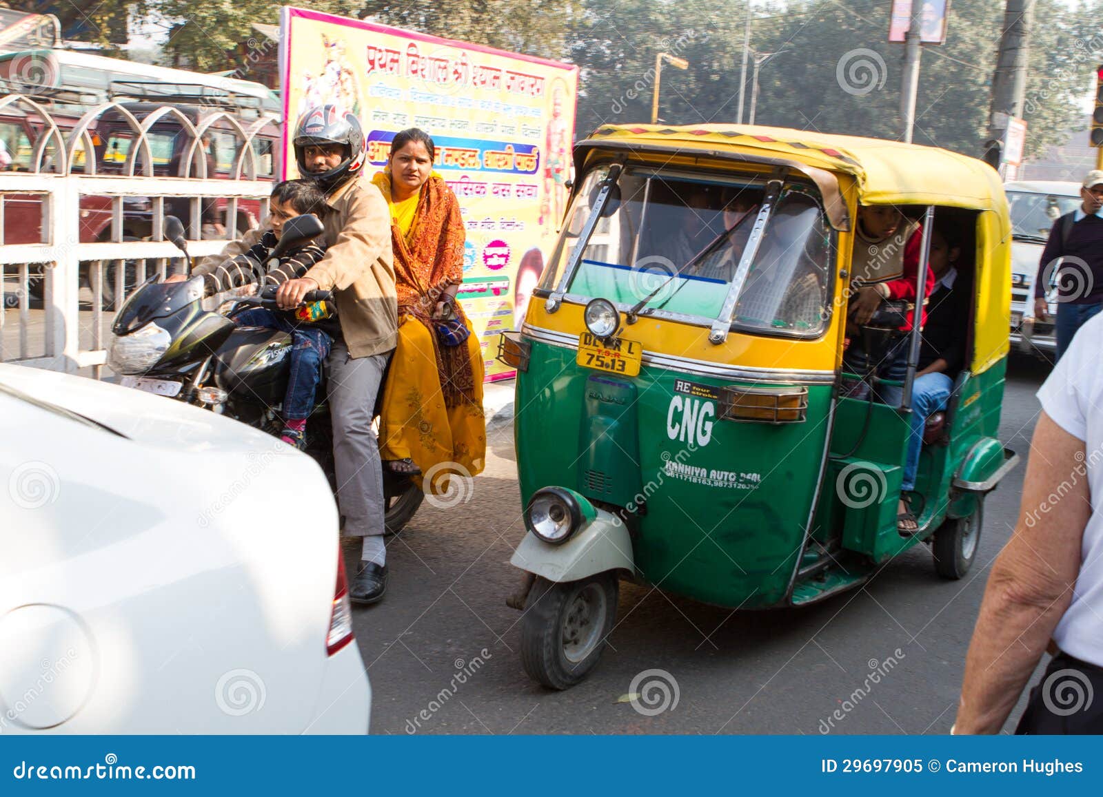 Street Scene in Delhi, India Editorial Image - Image of crowds, traffic ...