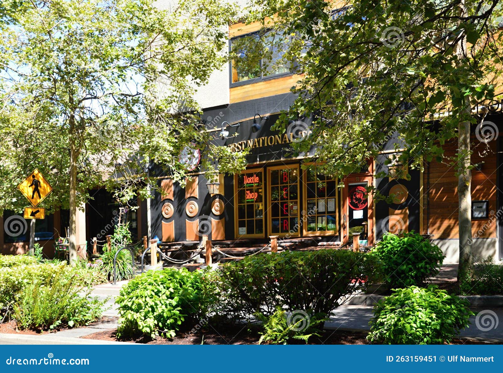 Street Scene in Downtown Eugene, Oregon Stock Image - Image of estate ...