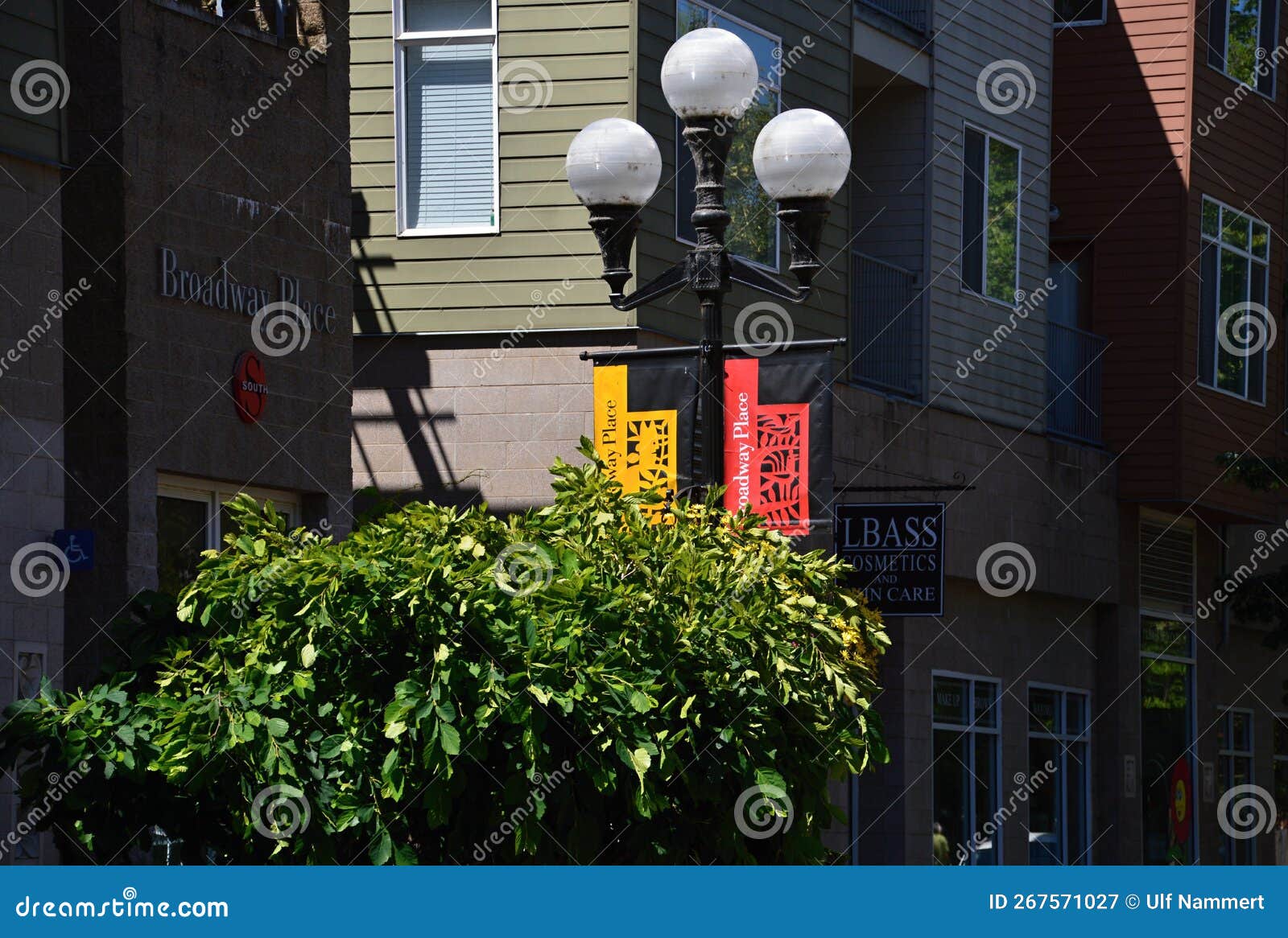 Street Scene in Downtown Eugene, Oregon Editorial Photography - Image ...