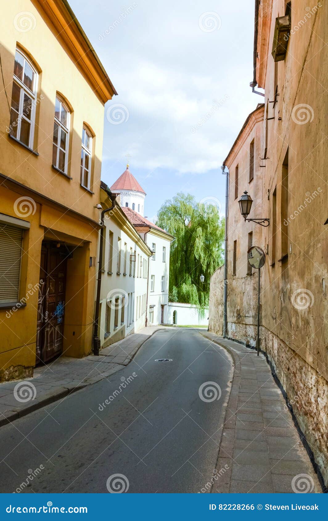 Street scene in Lithuania editorial photo. Image of vilnius - 82228266