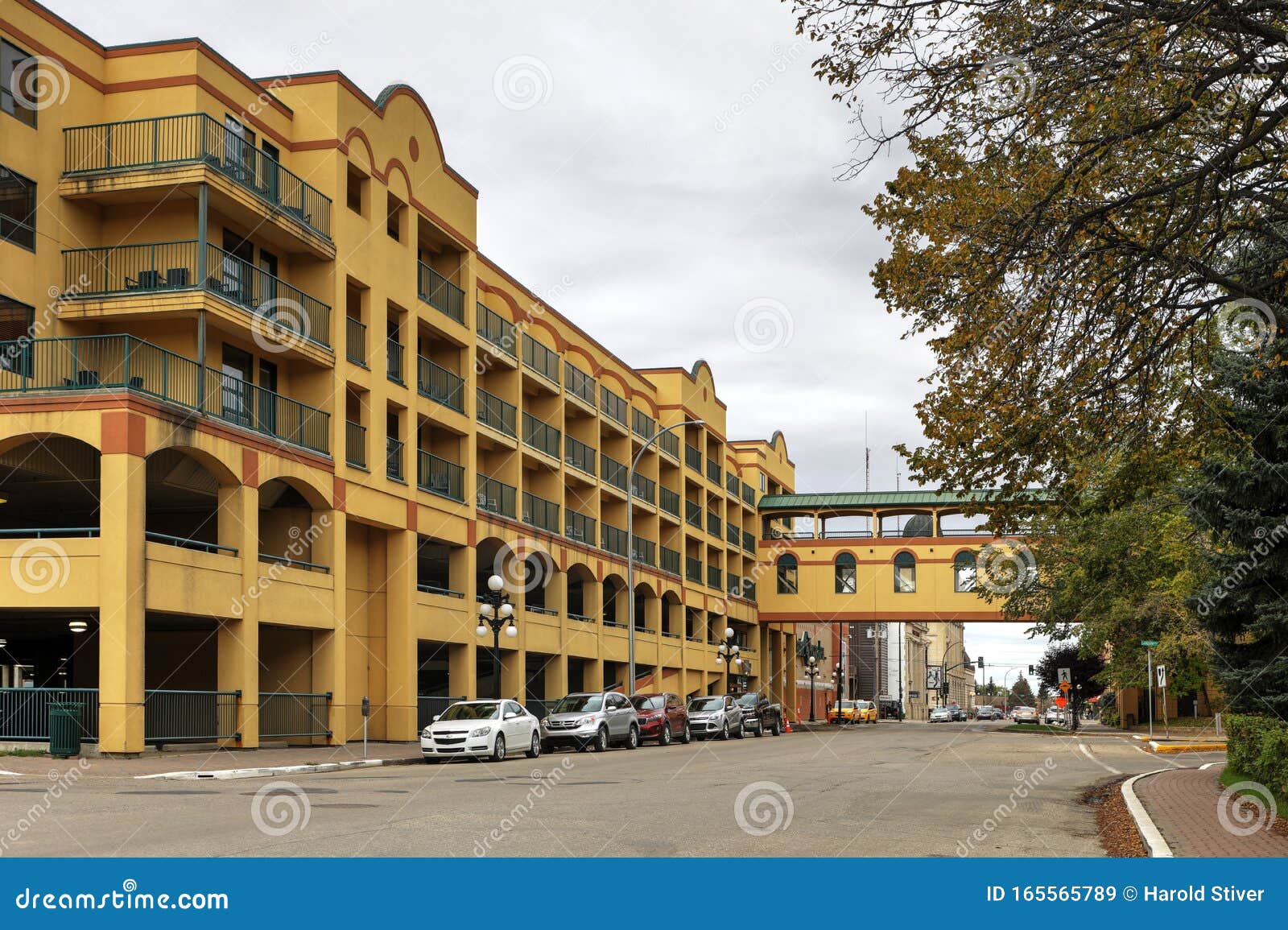 Street Scene in Moose Jaw, Saskatchewan, Canada Editorial Stock Image ...