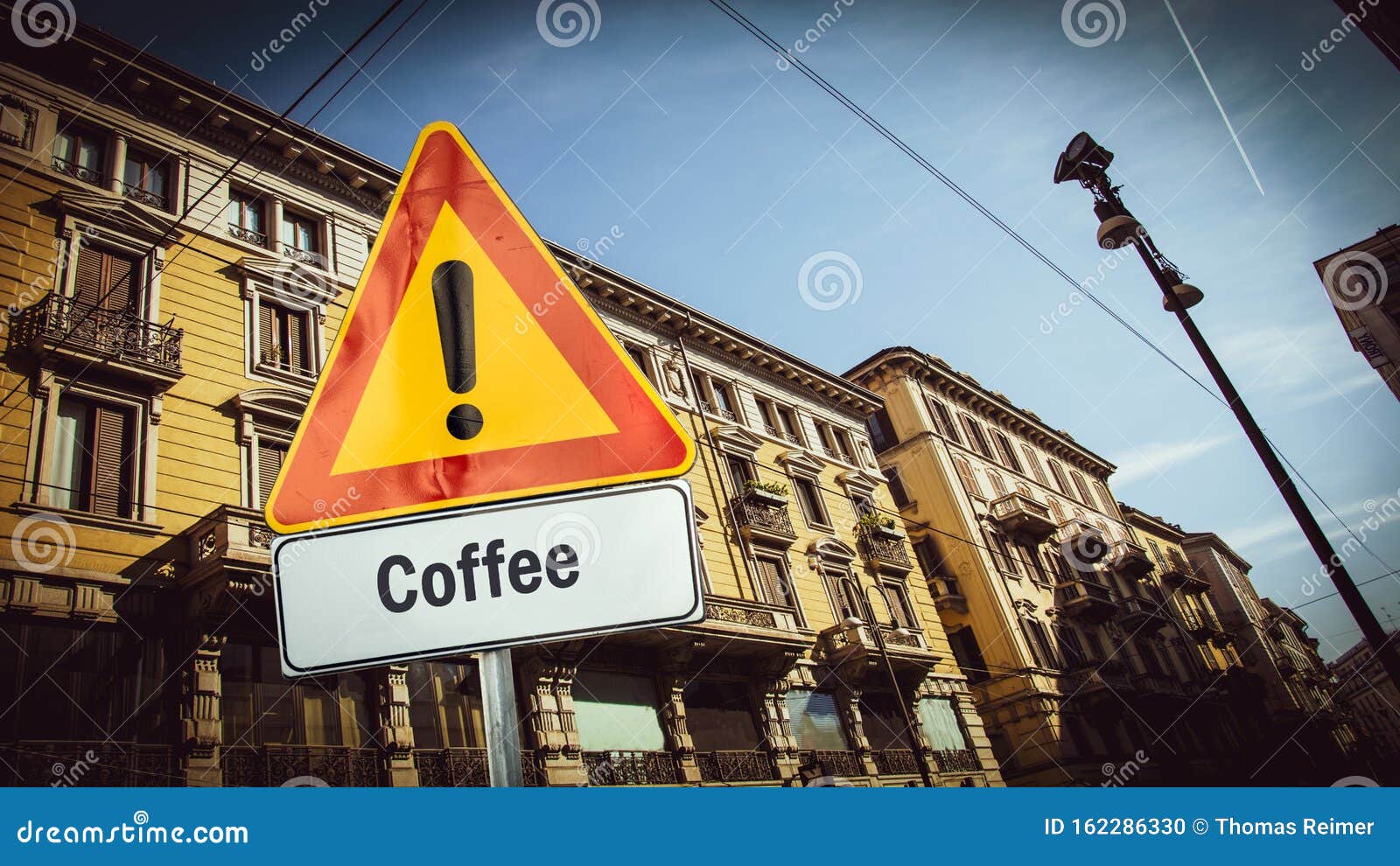 Street Sign to Coffee zdjęcie stock. Obraz złożonej z osłony - 162286330