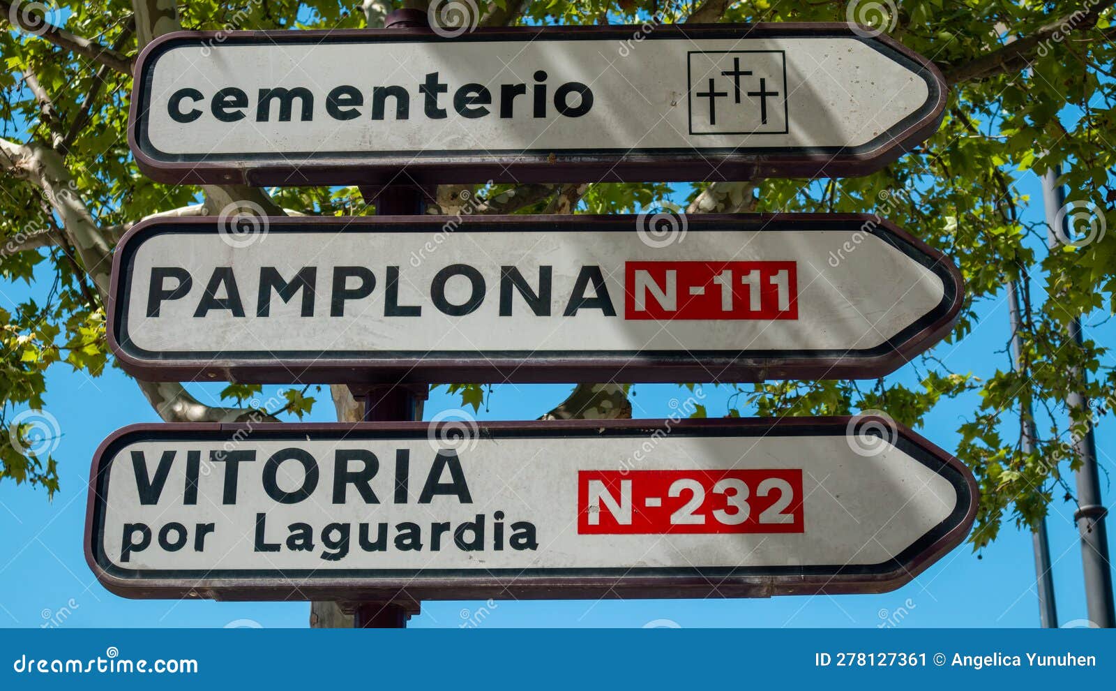 Signage Indicating The Availability Of Drinking Water At Mumbai Metro ...