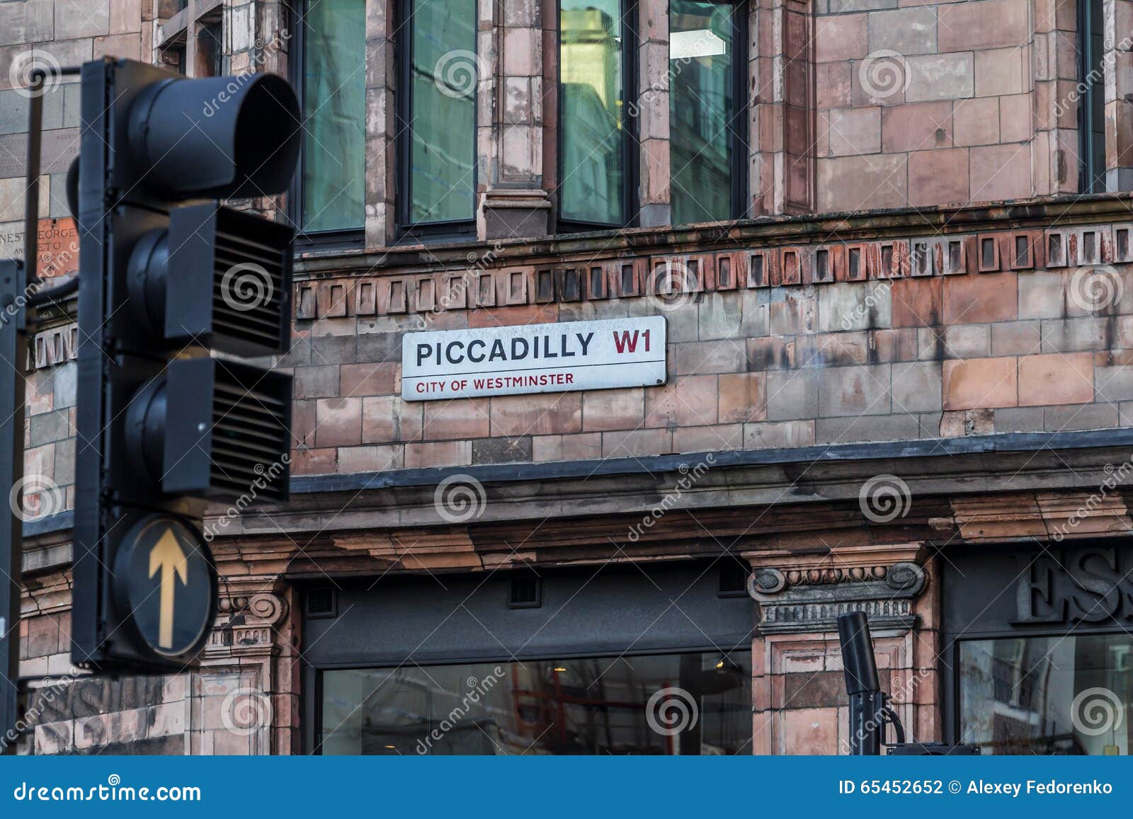 Street signs in London editorial photography. Image of landmark - 65452652